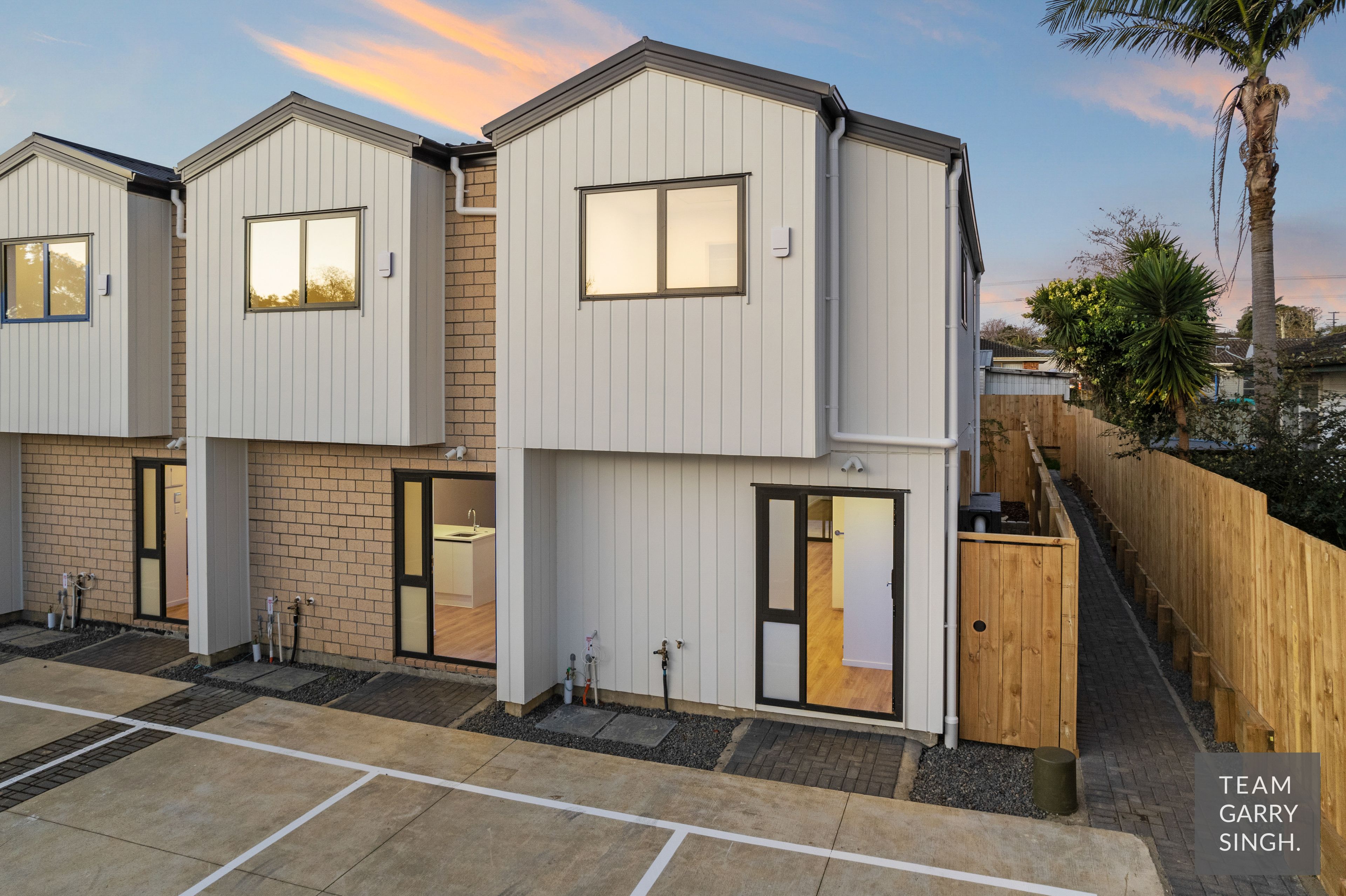 8D Rainbow Place, Wattle Downs, Manukau City 2103 - Sold House - Ray ...