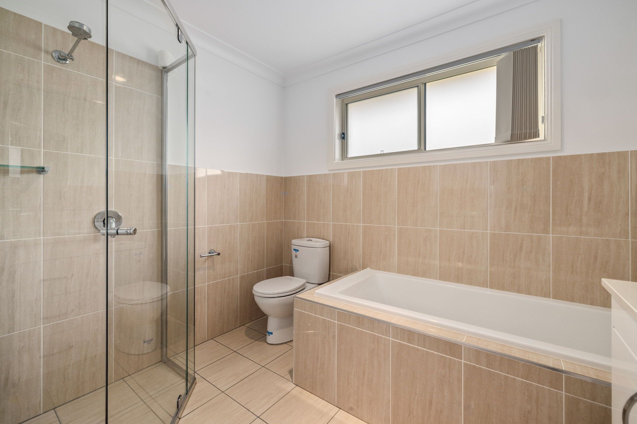 17 Jordan Place, Young, NSW 2594 - House for Rent - Ray White Young ...