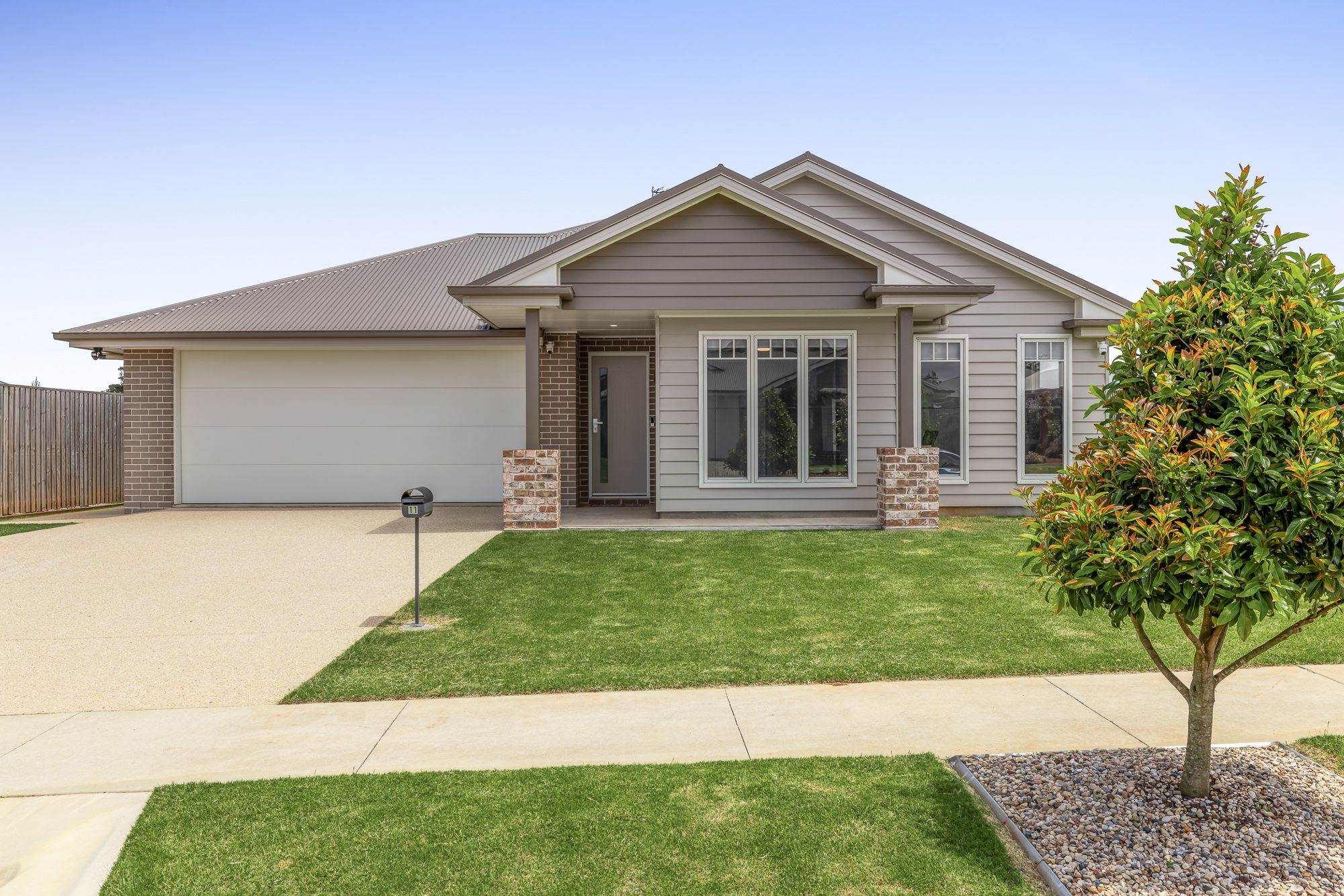 11 Mcaulay Avenue, Highfields, QLD 4352 - Sold House - Ray White ...