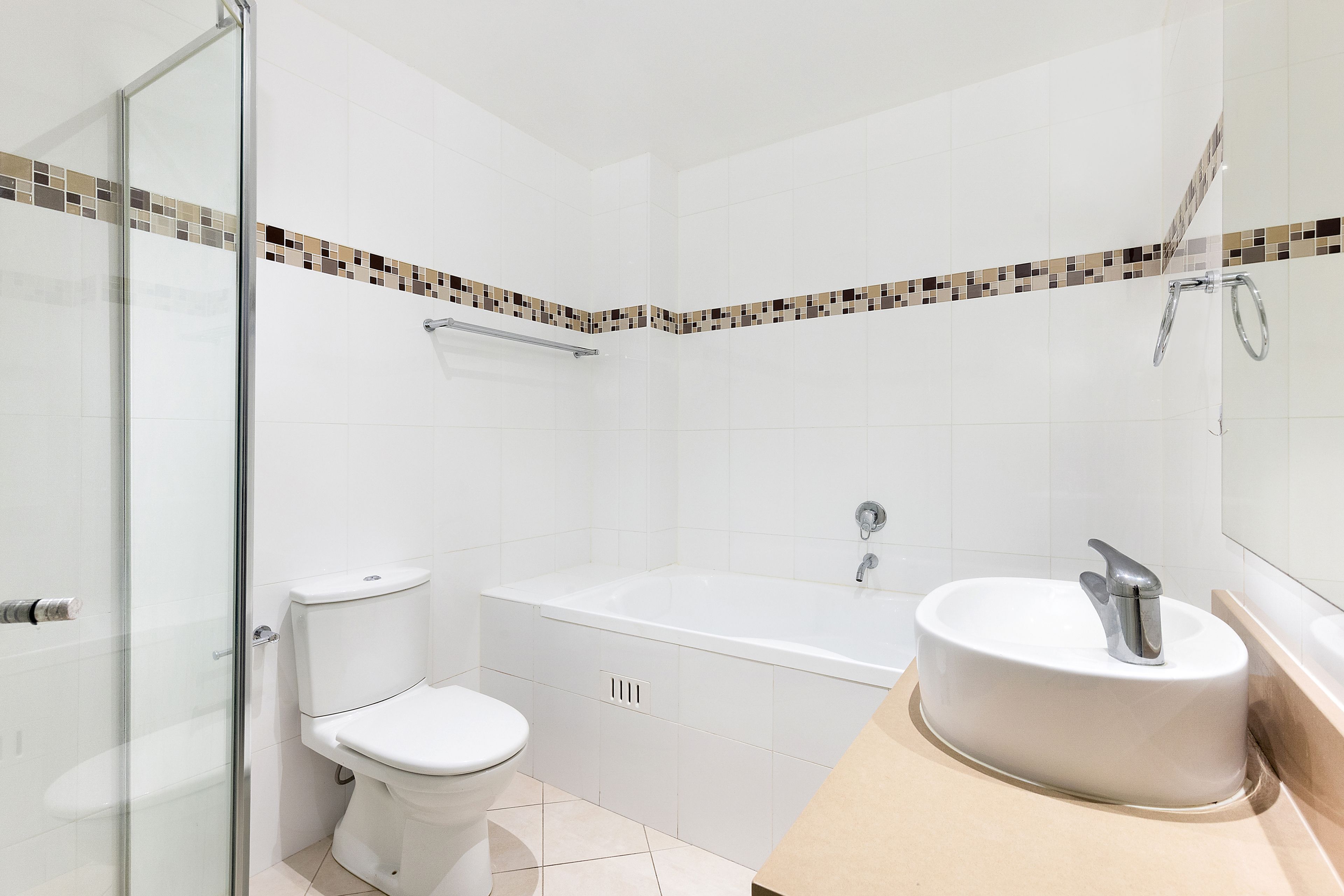 523/2C Munderah Street, Wahroonga, NSW 2076 - Sold Apartment - Ray ...