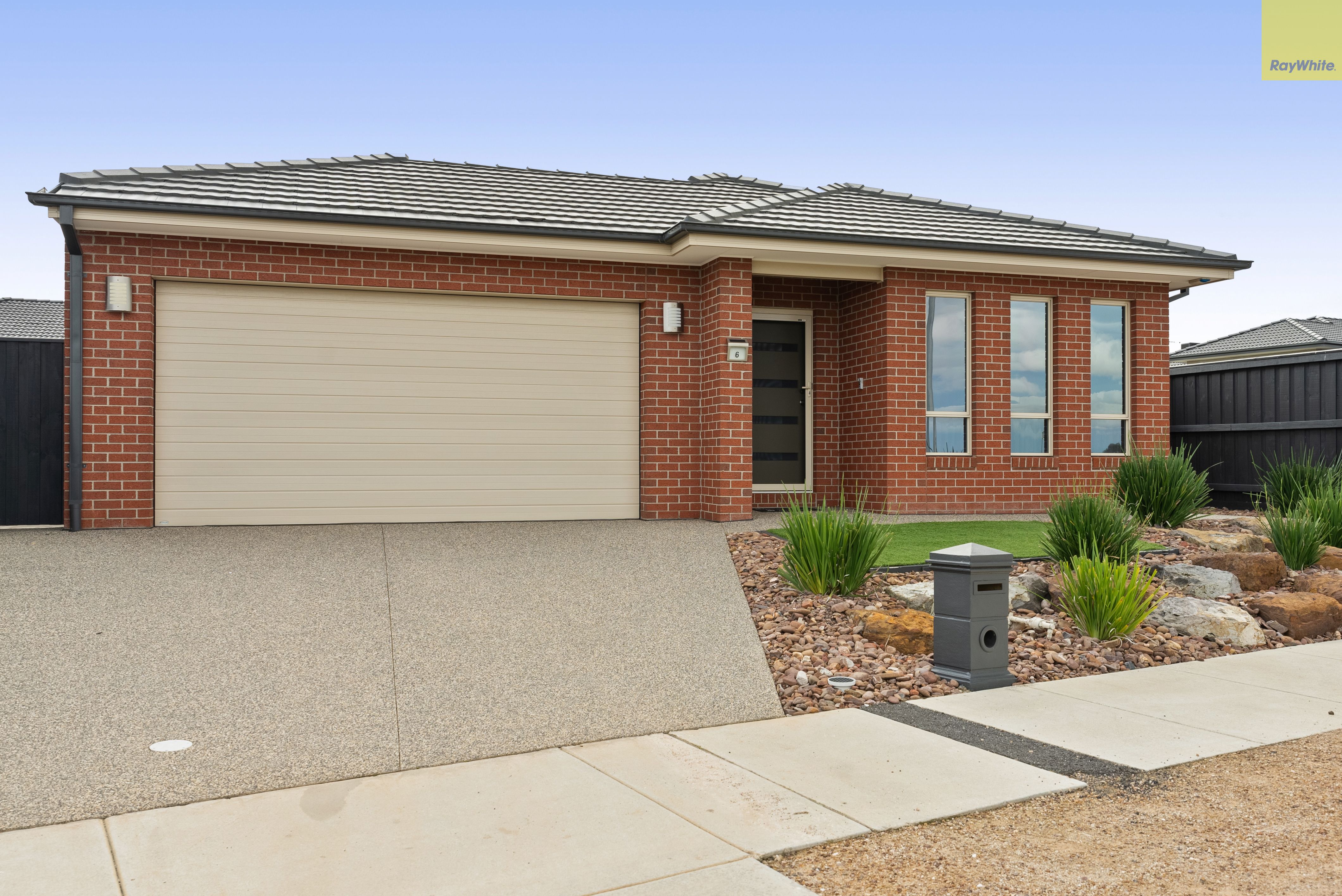 6 Coghlan Drive, Bacchus Marsh, VIC 3340 - Leased House - Ray White ...