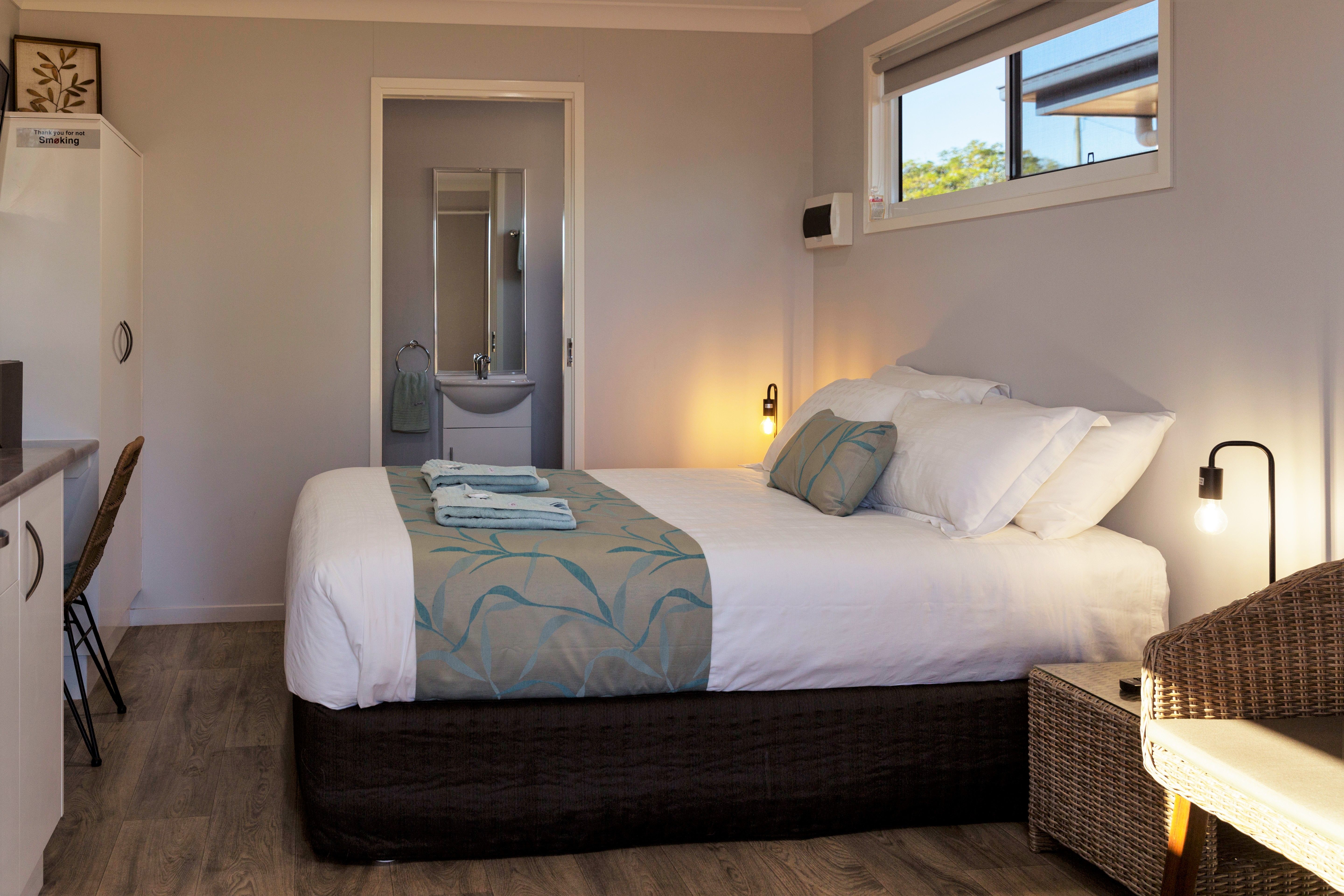 15 Albert Street, Windorah, QLD 4481 - Hotel/Leisure for Sale - Ray ...