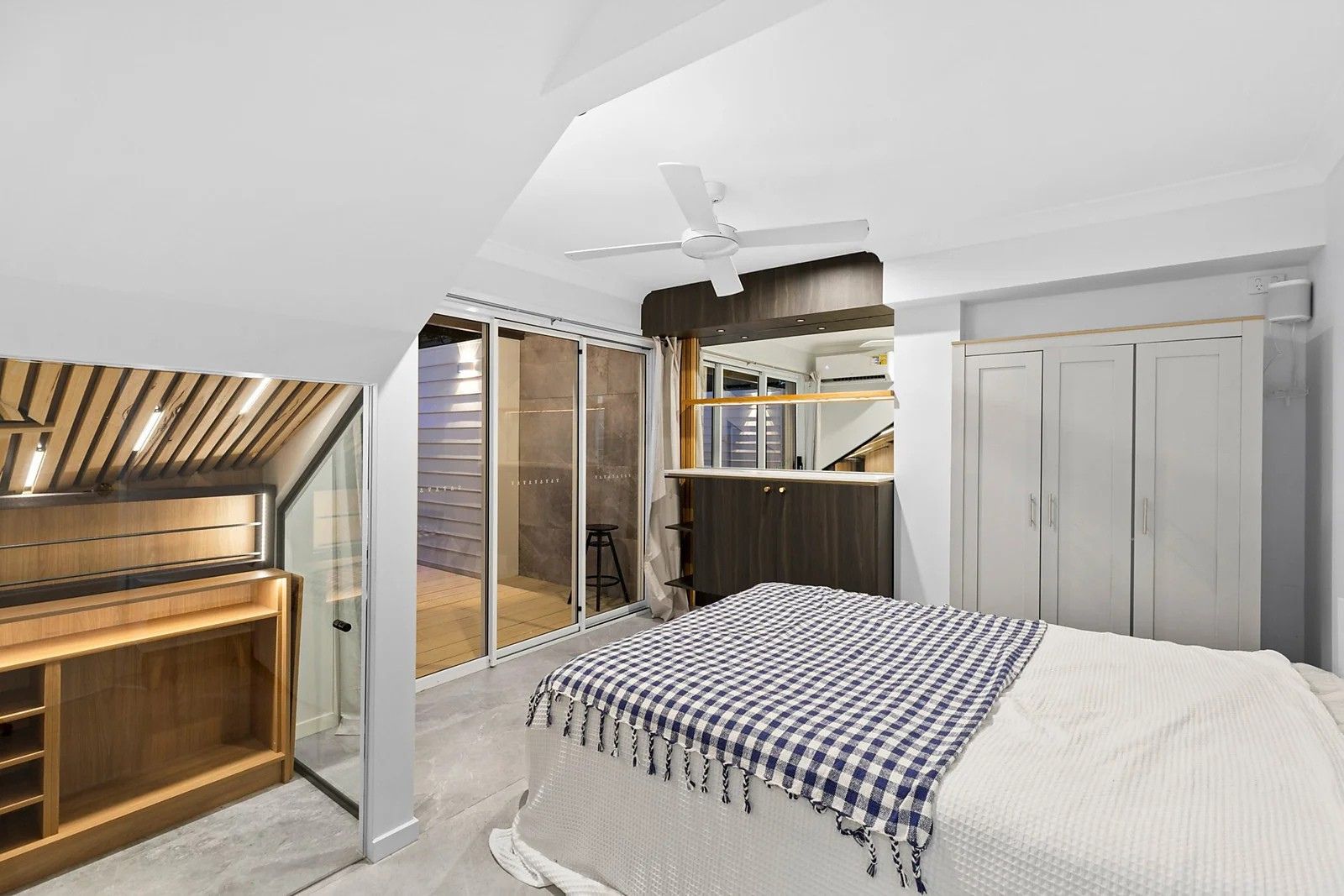 7/21 Elliott Street, Kangaroo Point, QLD 4169 - House for Rent - Ray ...