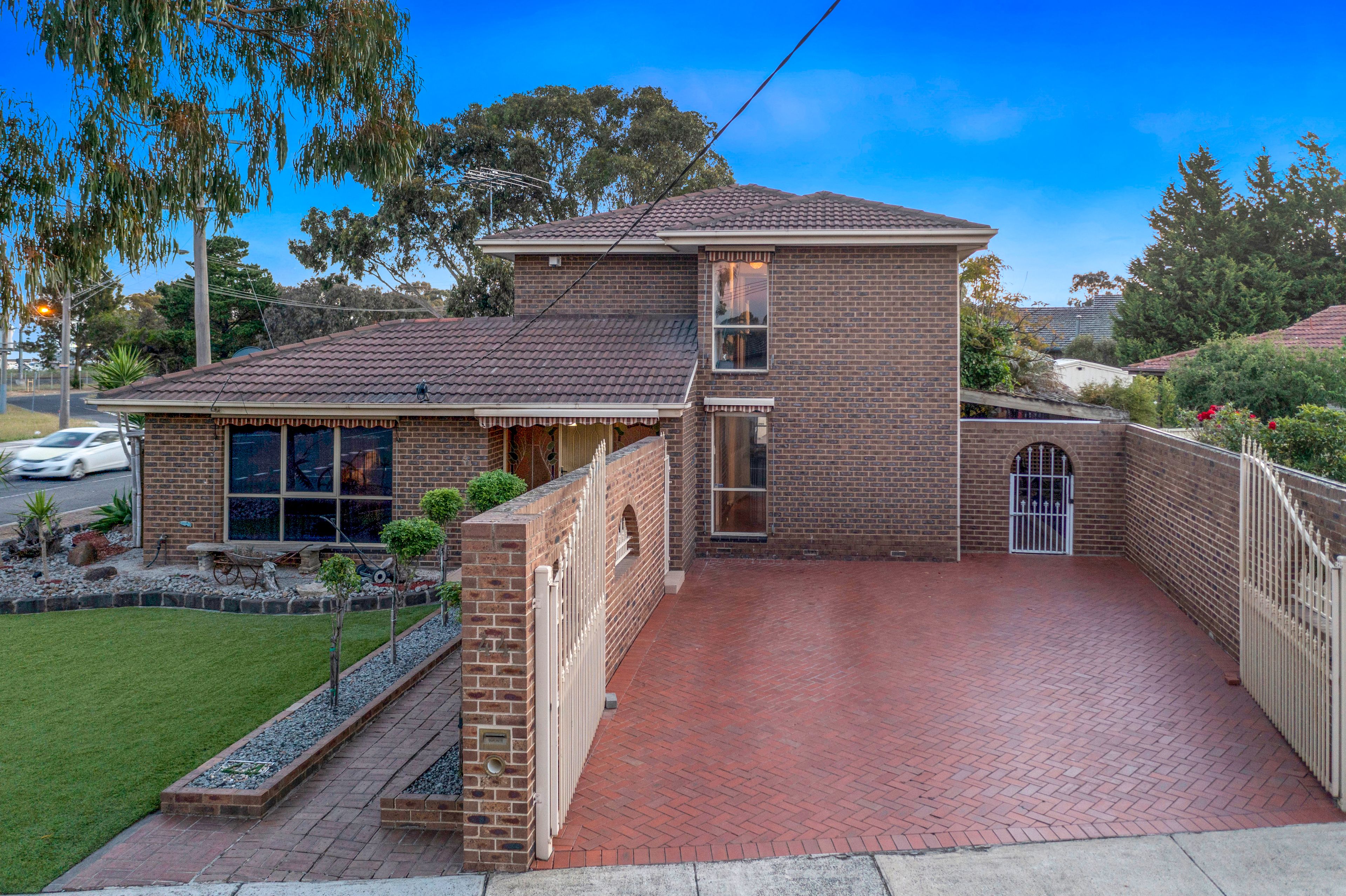 44 Hothlyn Drive, Craigieburn, VIC 3064 - Sold House - Ray White ...