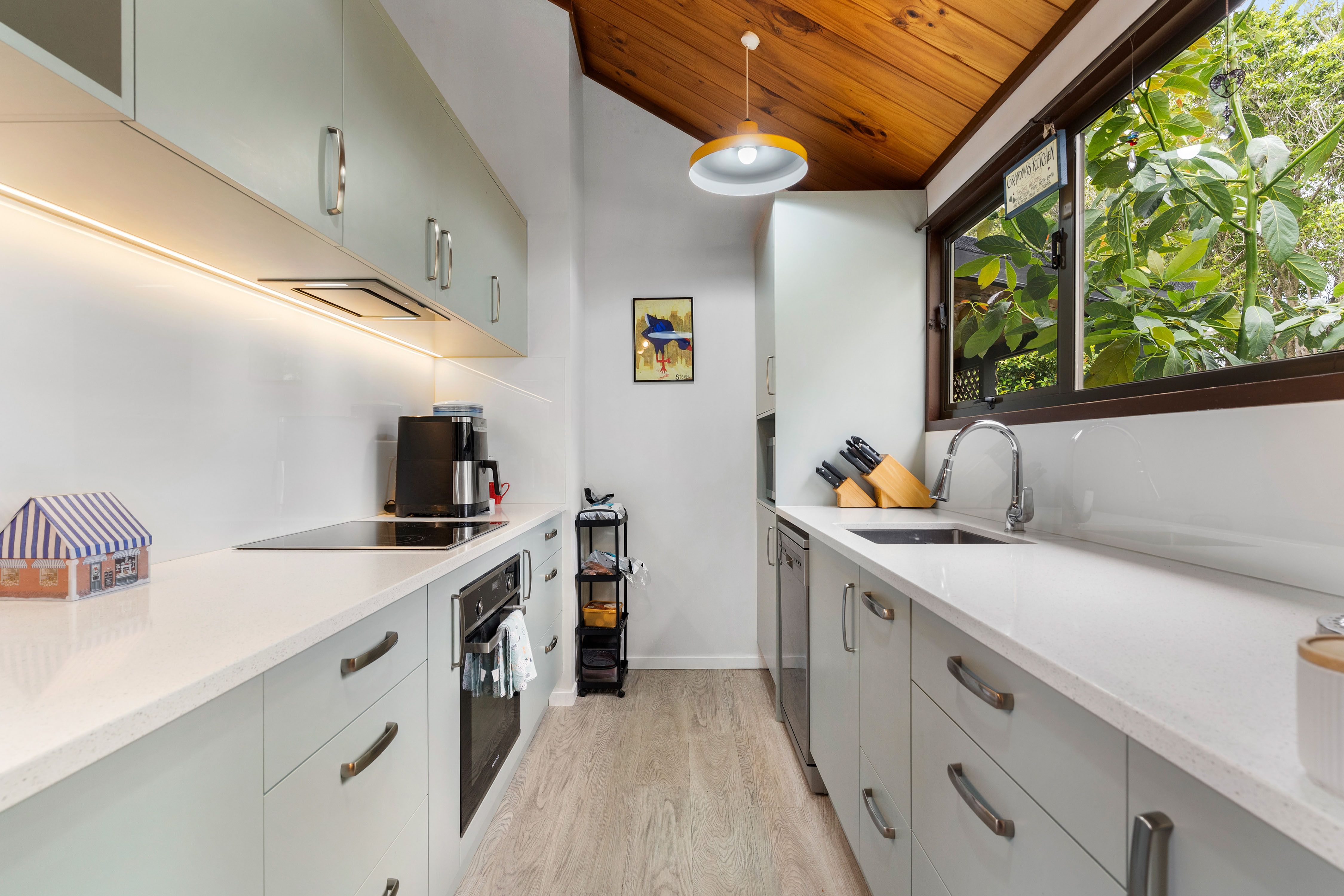 14 Bluewater Place, Wattle Downs, Manukau City 2103 - Sold House - Real ...