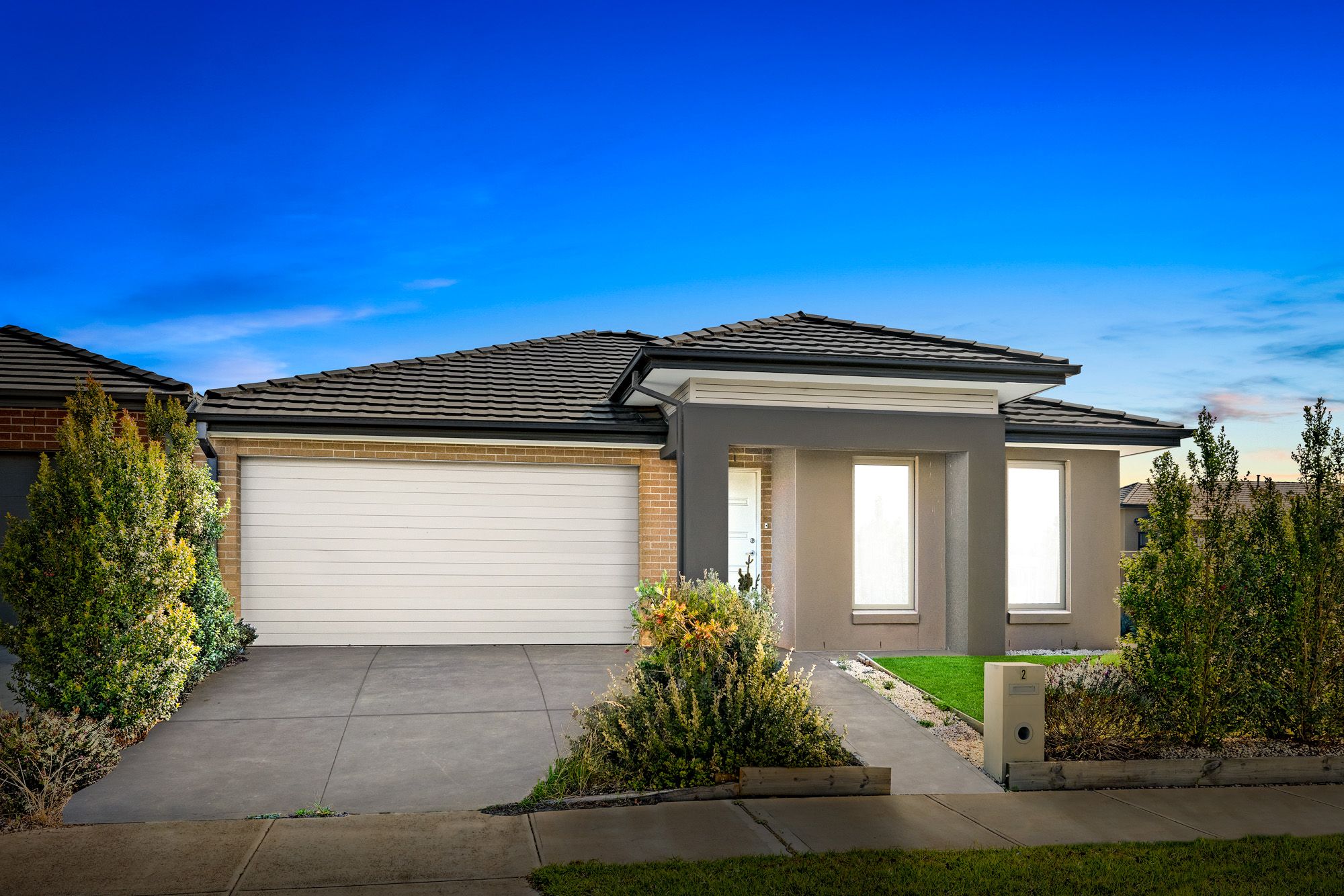 2 Butterscotch Esplanade, MANOR LAKES, VIC 3024 - Sold House - Ray ...