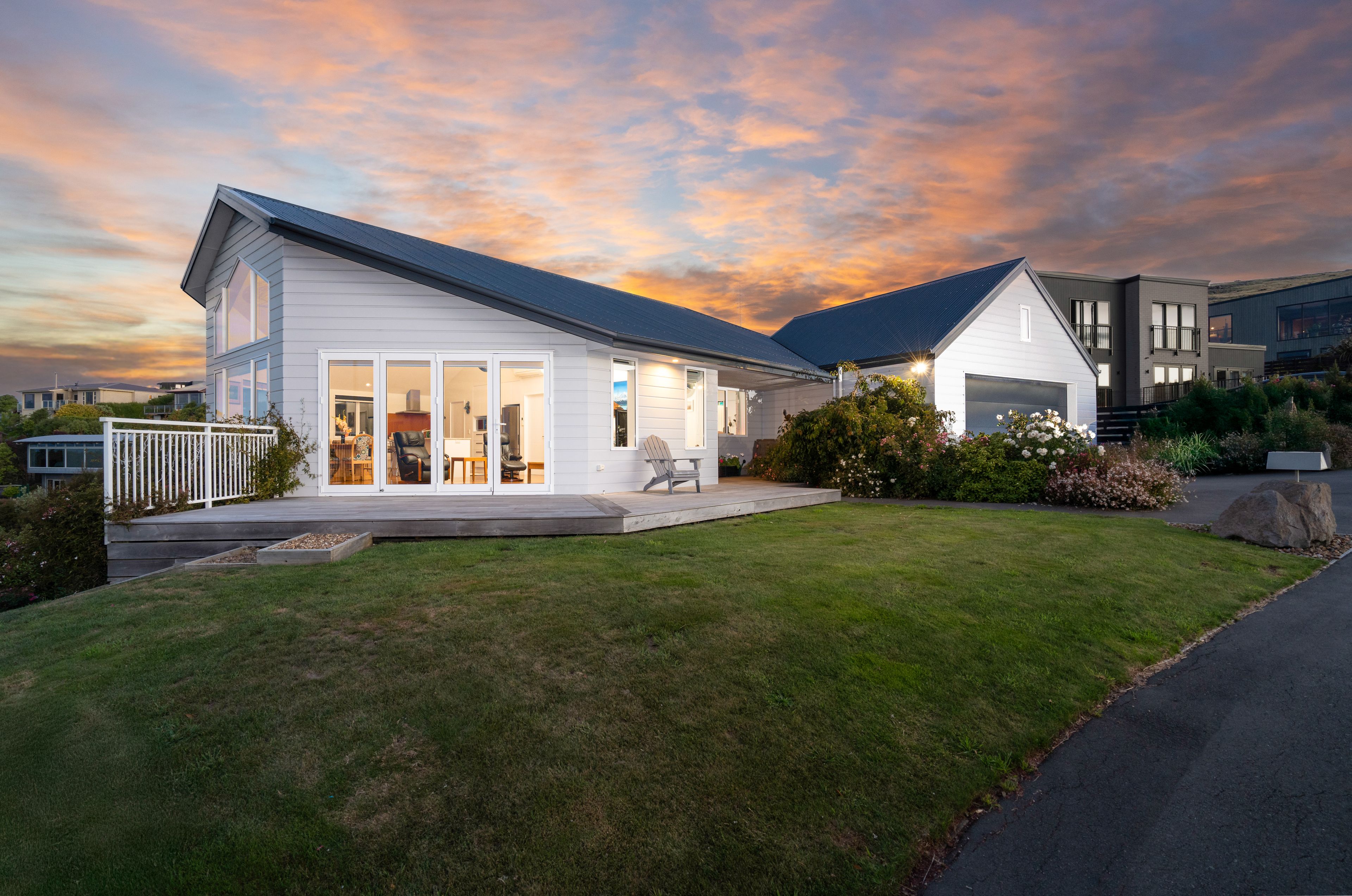 4 Ridgeview Lane, Mount Pleasant, Christchurch City 8081 - Sold House ...