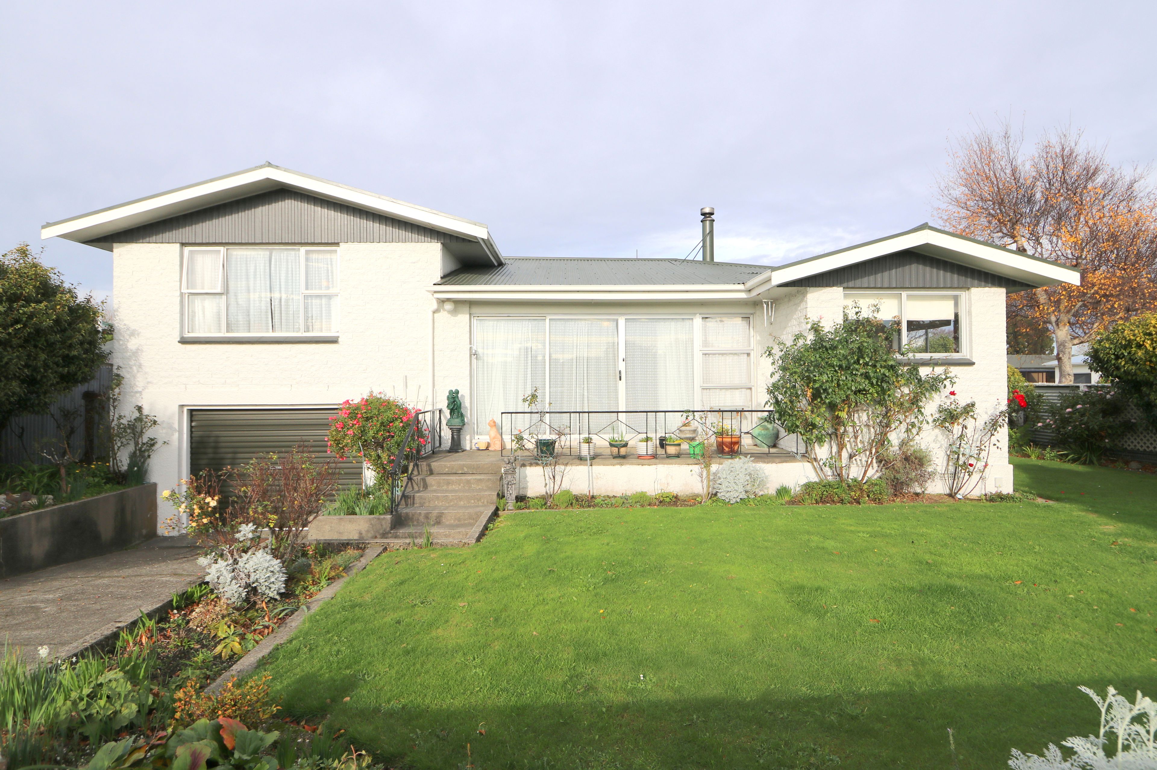 693 Tay Street, Hawthorndale, Invercargill 9810 - Sold House - Ray ...