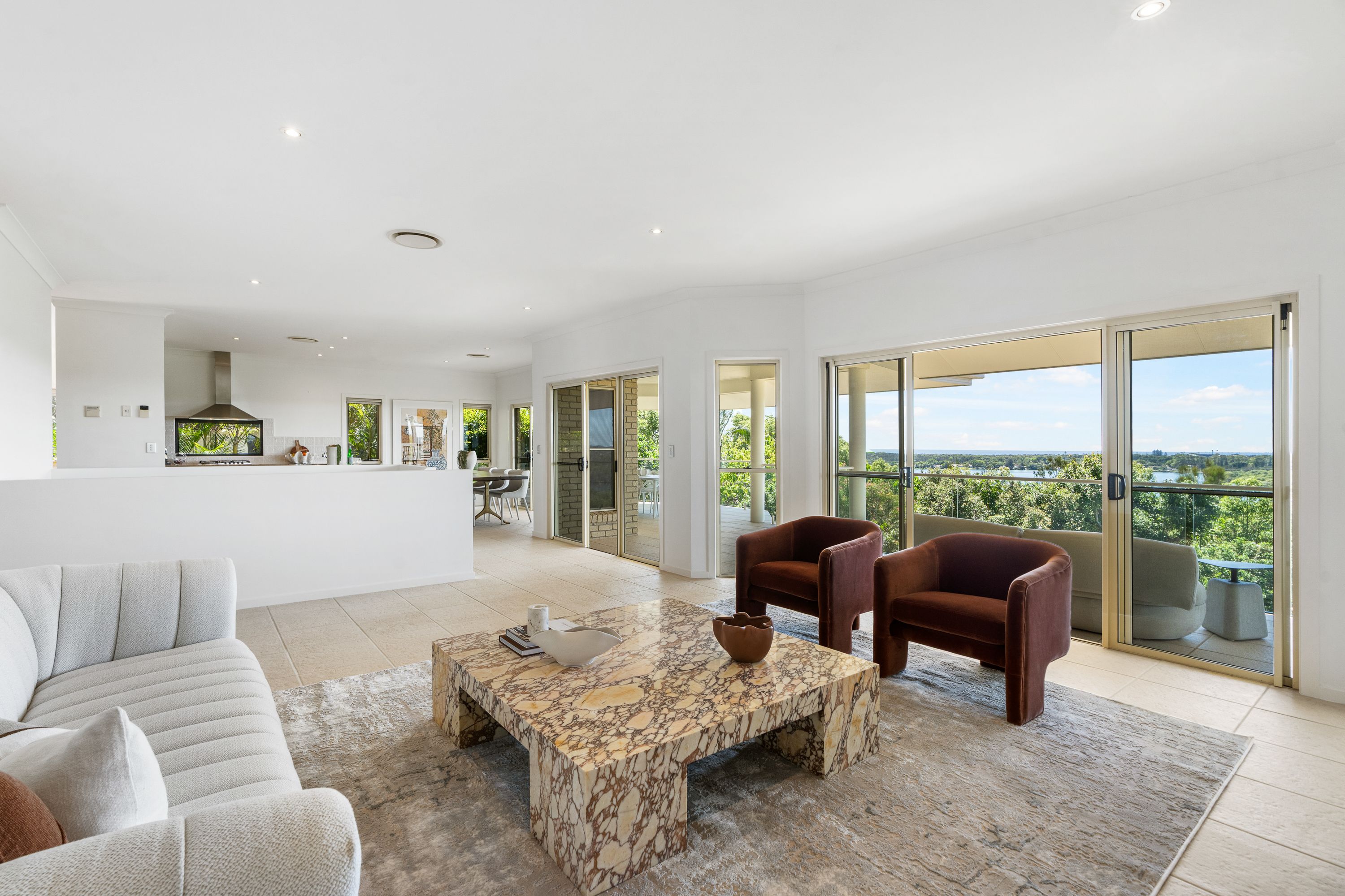 35 Old Ferry Road, Banora Point, NSW 2486 - Sold House - Ray White ...