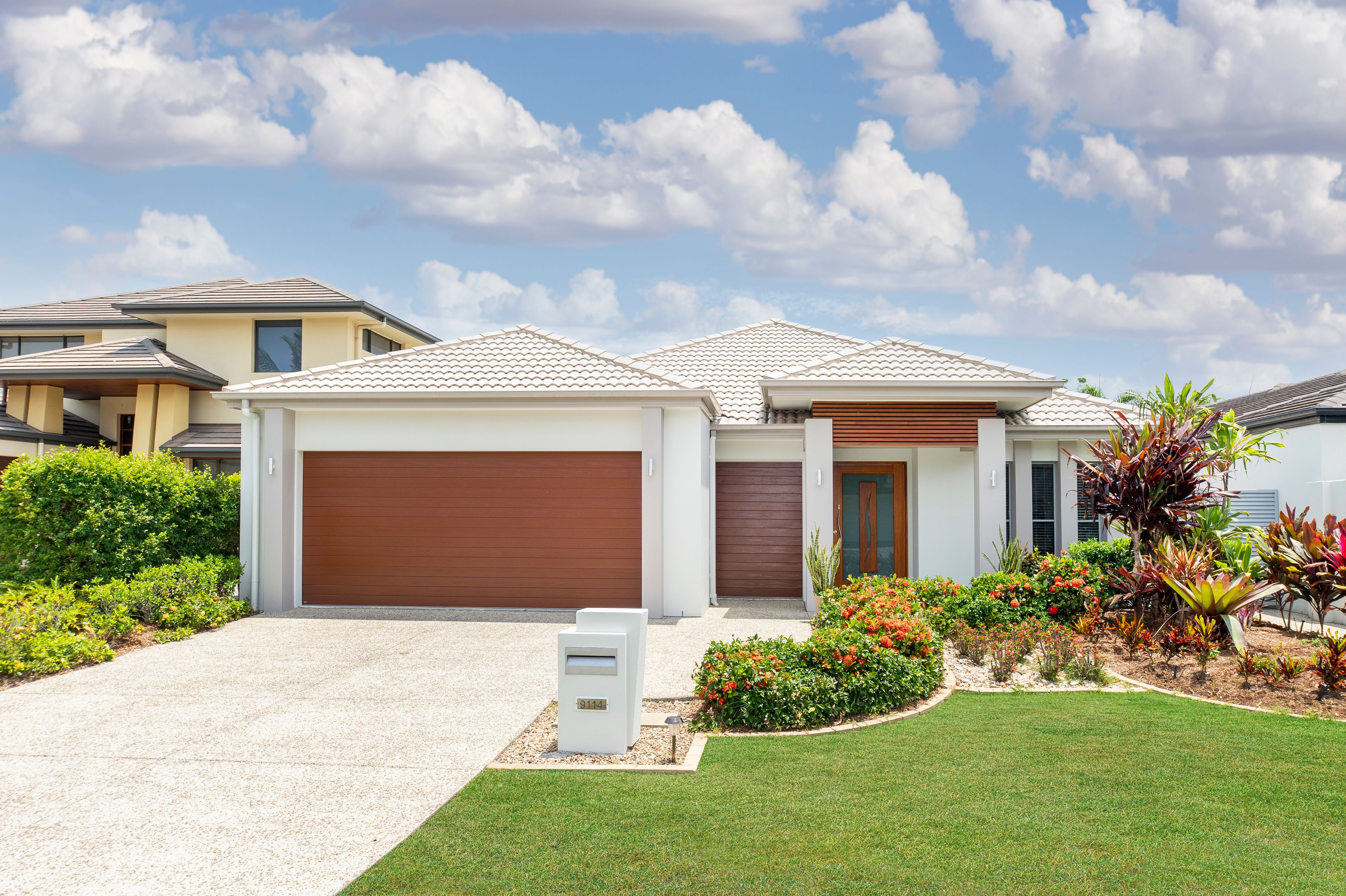 9114 Peter Senior Drive, Hope Island, QLD 4212 - Sold House - Ray White ...