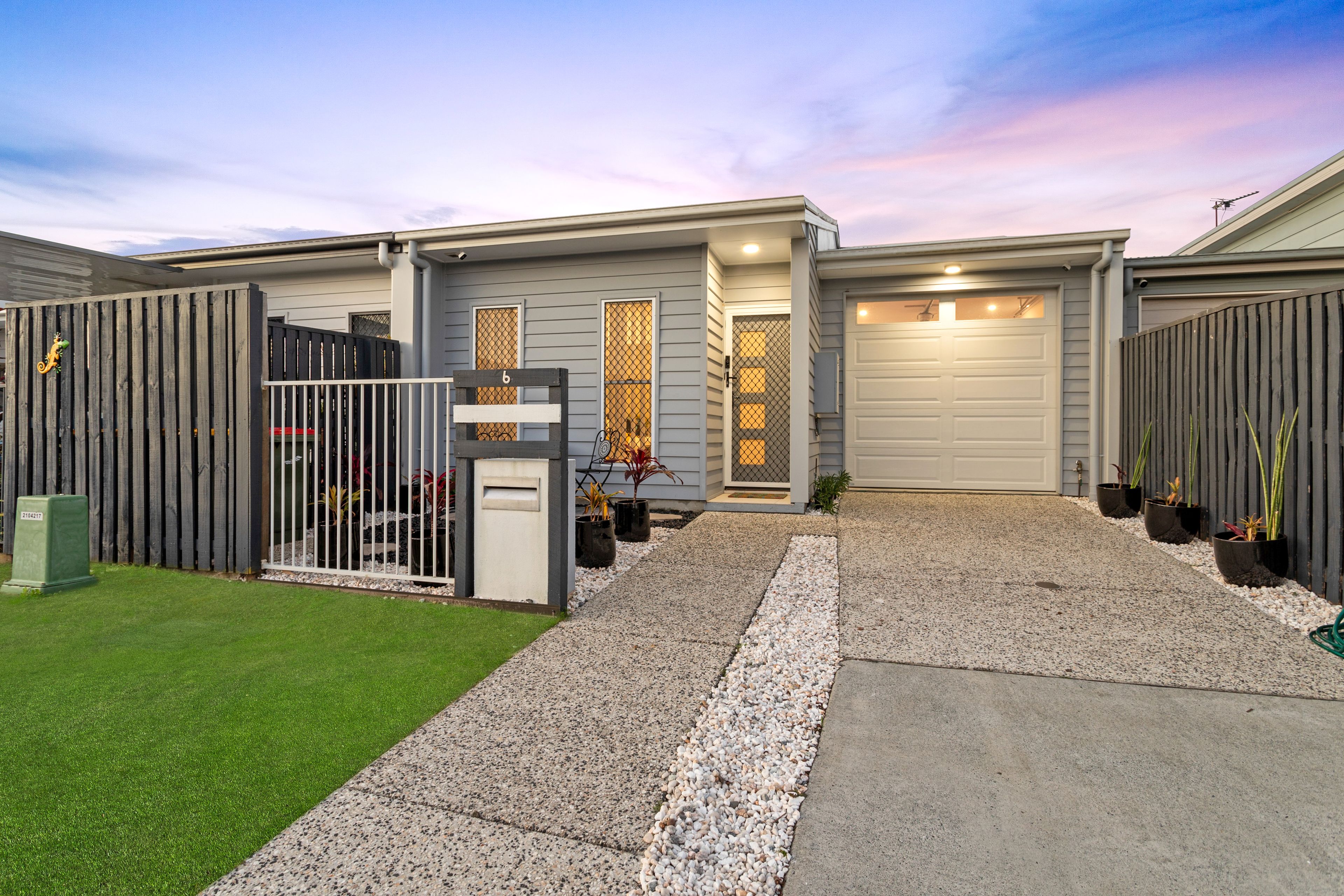 6 Valentine Circuit, Deception Bay, QLD 4508 - Sold House - Ray White ...