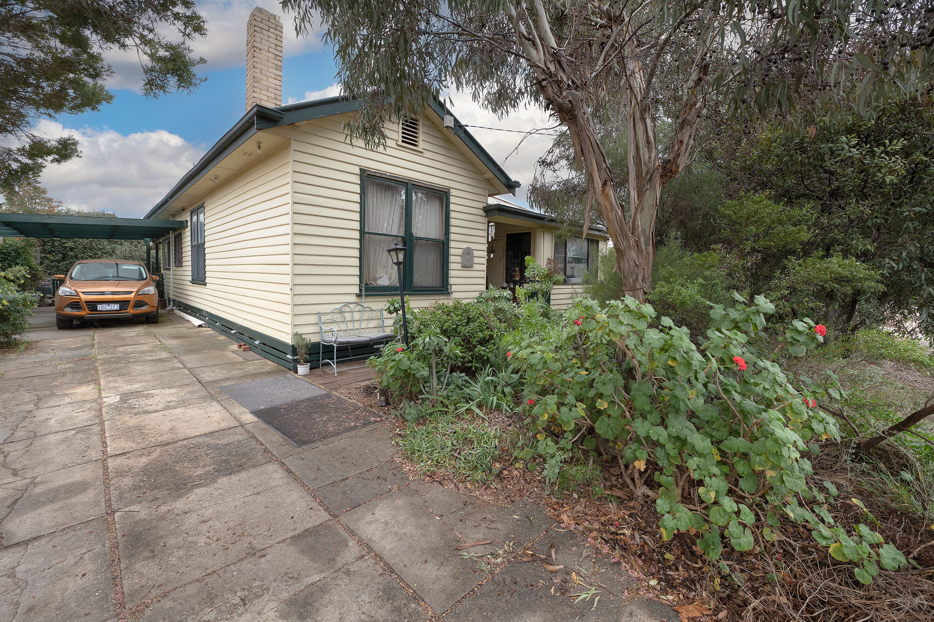 134 Stradbroke Avenue, Swan Hill, VIC 3585 - Sold House - Ray White ...