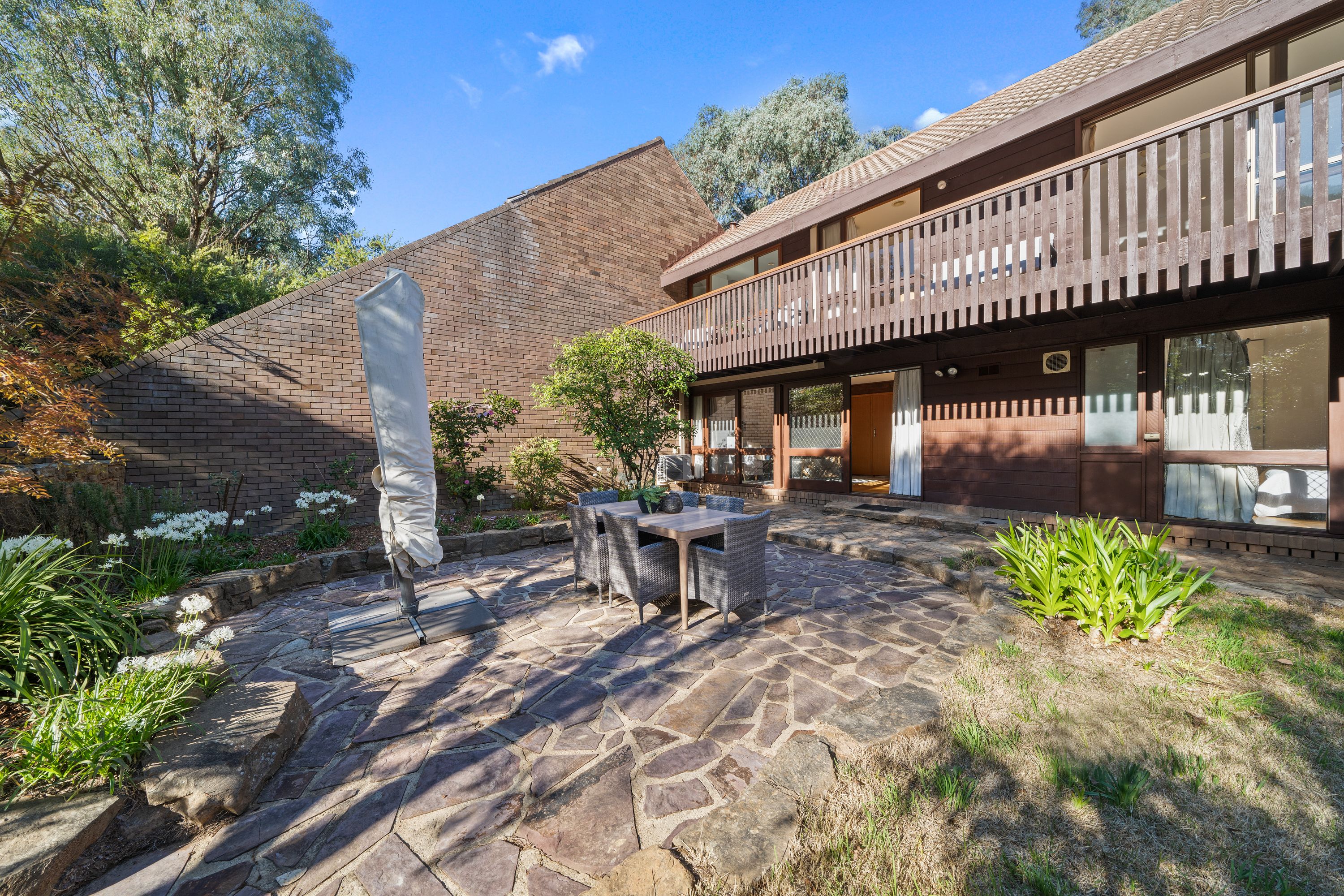 2 Wybalena Grove, Cook, ACT 2614 - Sold House - Ray White Canberra