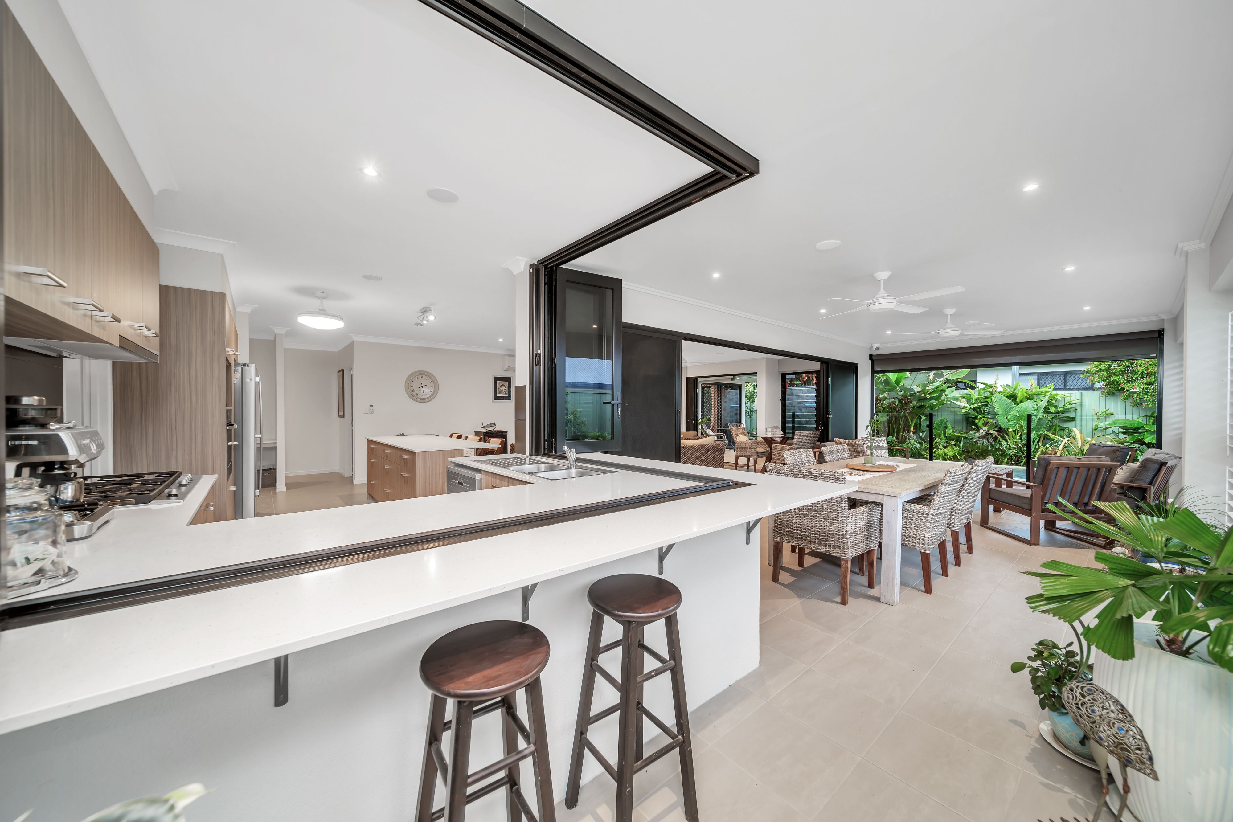 24 Outlook Drive, Bentley Park, QLD 4869 - Sold House - Ray White ...