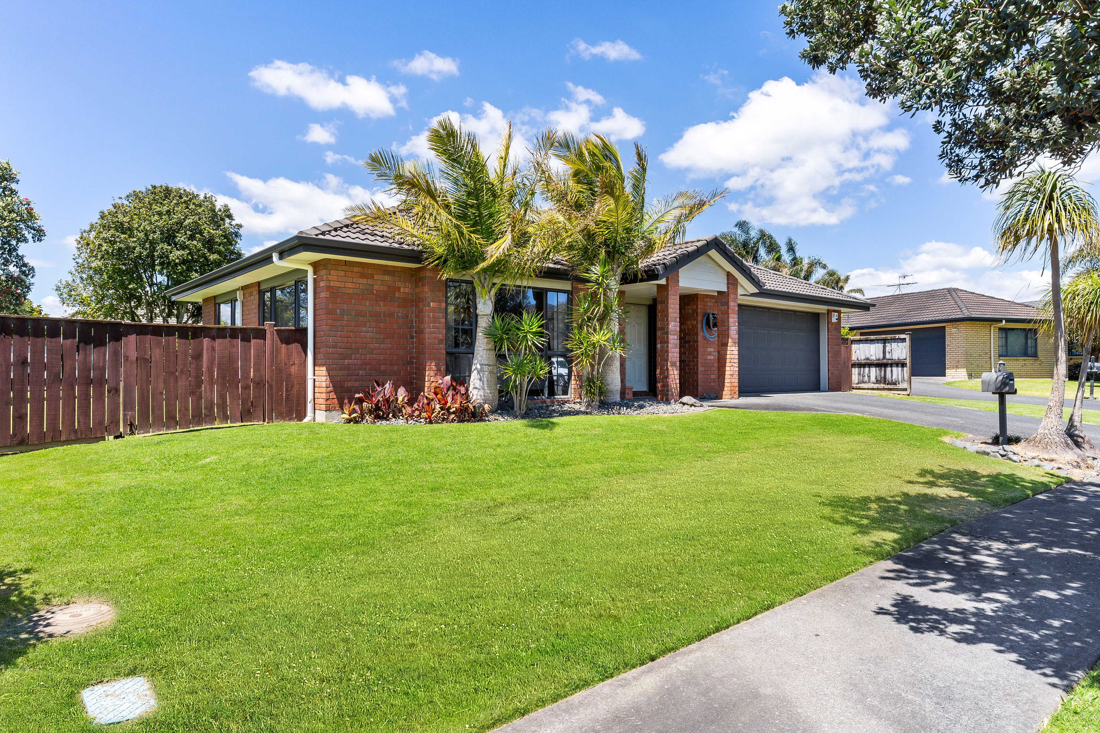 4 Greta Banks Place, Wattle Downs, Manukau City 2103 - Sold House - Ray ...
