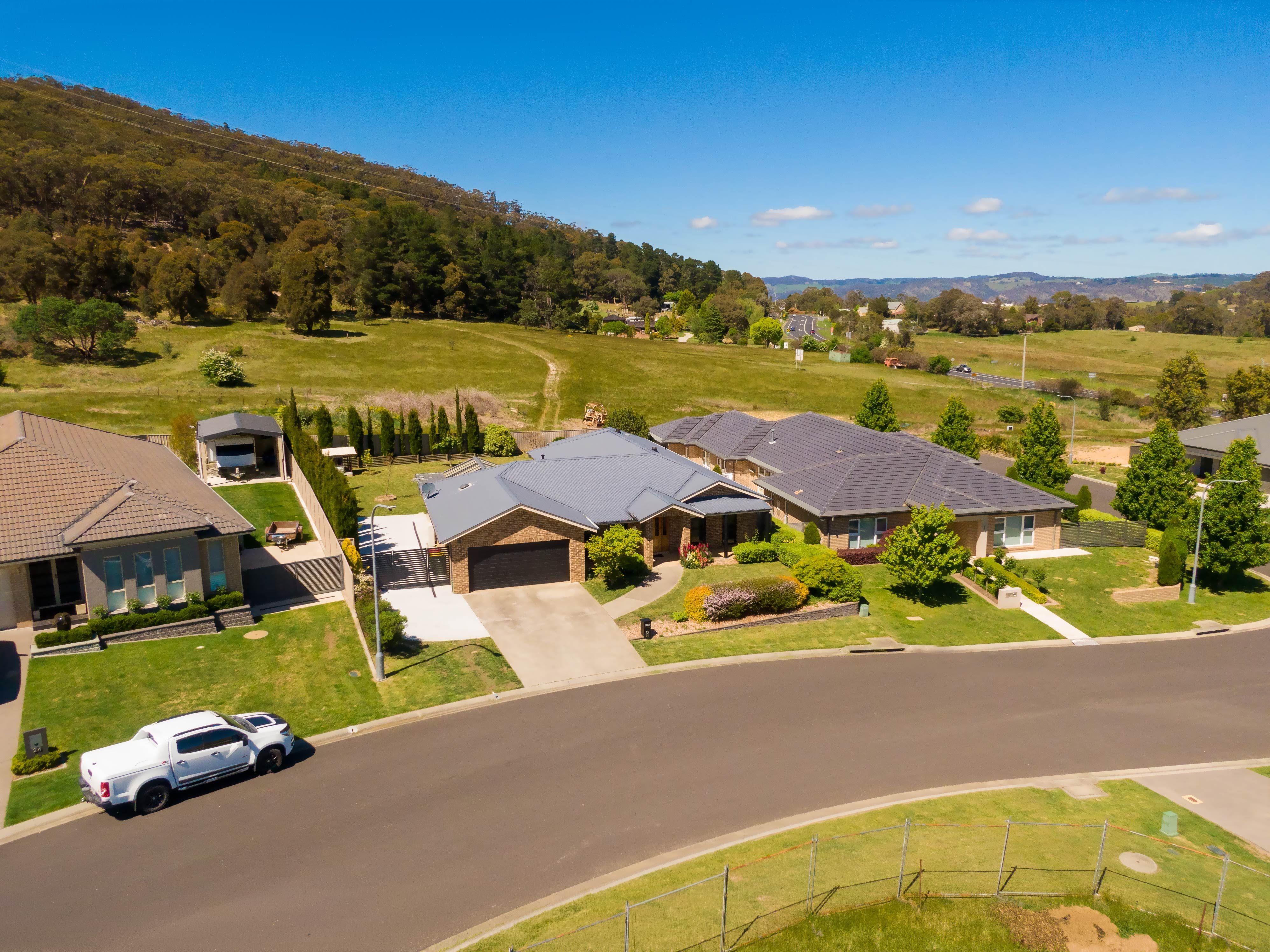 26 Sandalwood Drive, South Bowenfels, NSW 2790 - Sold House - Ray White ...