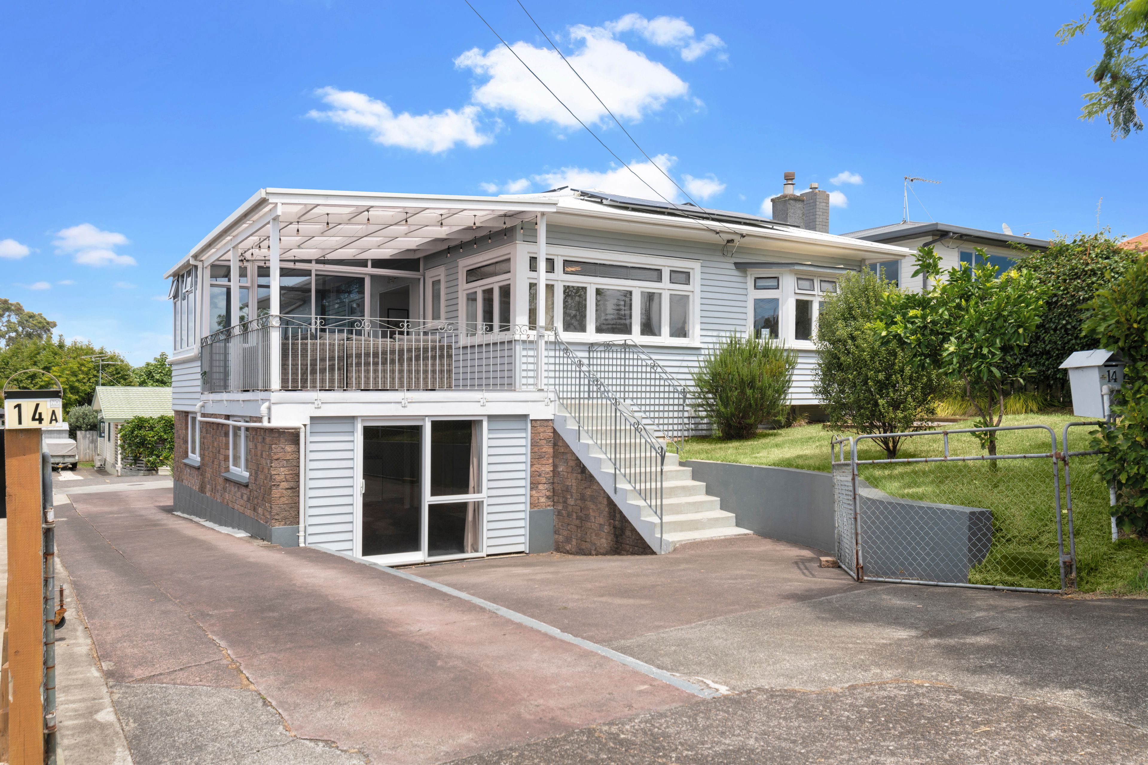 14 Hastie Avenue, Mangere Bridge, Manukau City 2022 - Sold House - Real ...