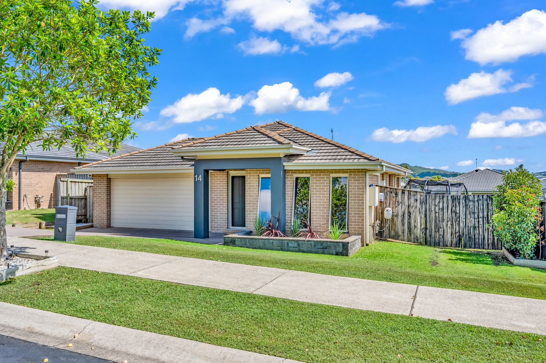 14 Finch Crescent, Aberglasslyn, NSW 2320 - Sold House - Ray White ...
