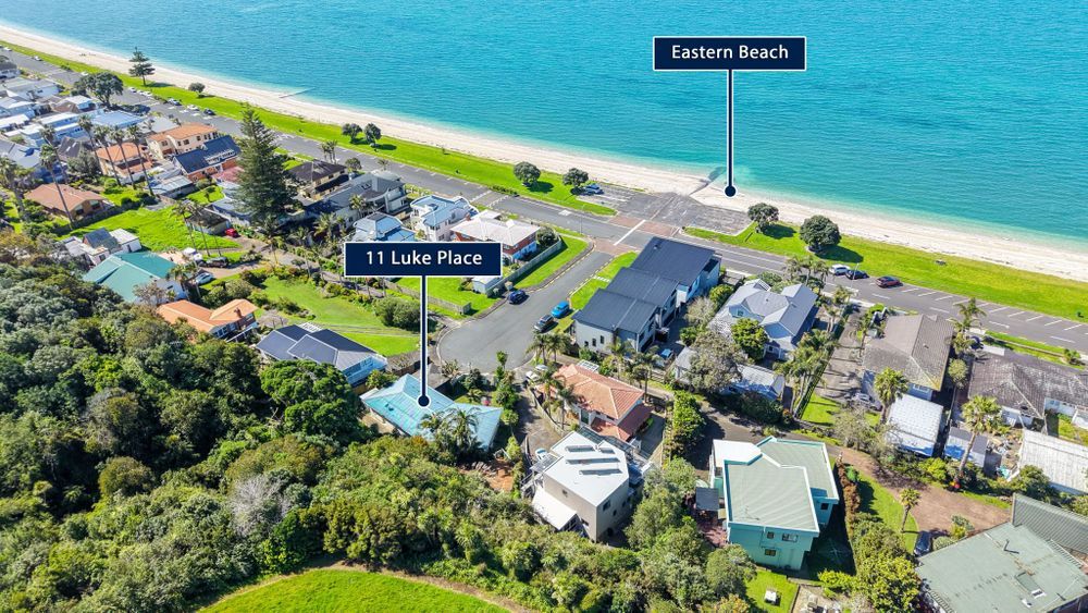 11 Luke Place, Eastern Beach, Manukau City 2012 - House for Sale - Ray ...