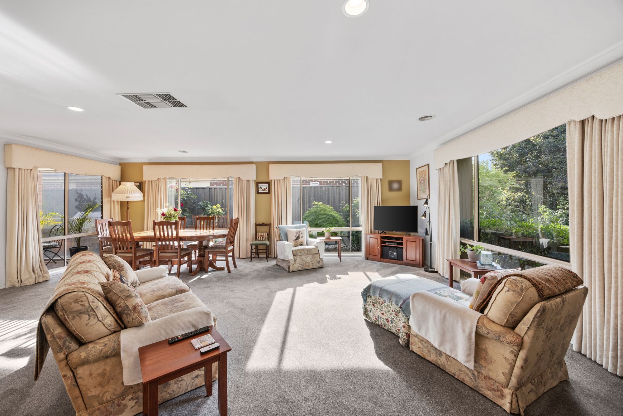 14 Castle Court, Beaconsfield, VIC 3807 - House for Rent - Ray White ...