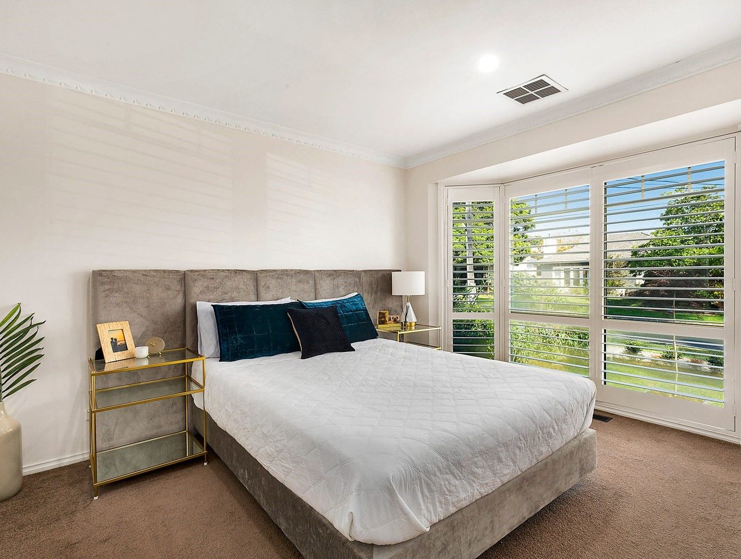 1/63 Larch Crescent, Mount Waverley, VIC 3149 - Sold Unit - Ray White ...