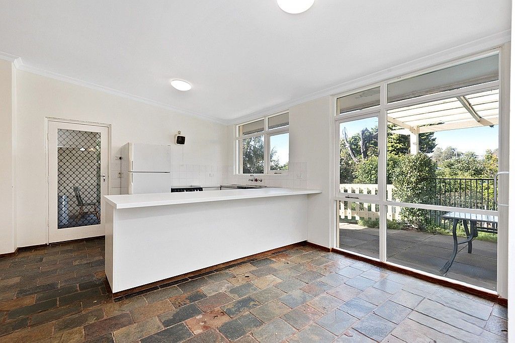 13 Kempenfeldt Avenue, Sorrento, WA 6020 - Leased House - Ray White ...