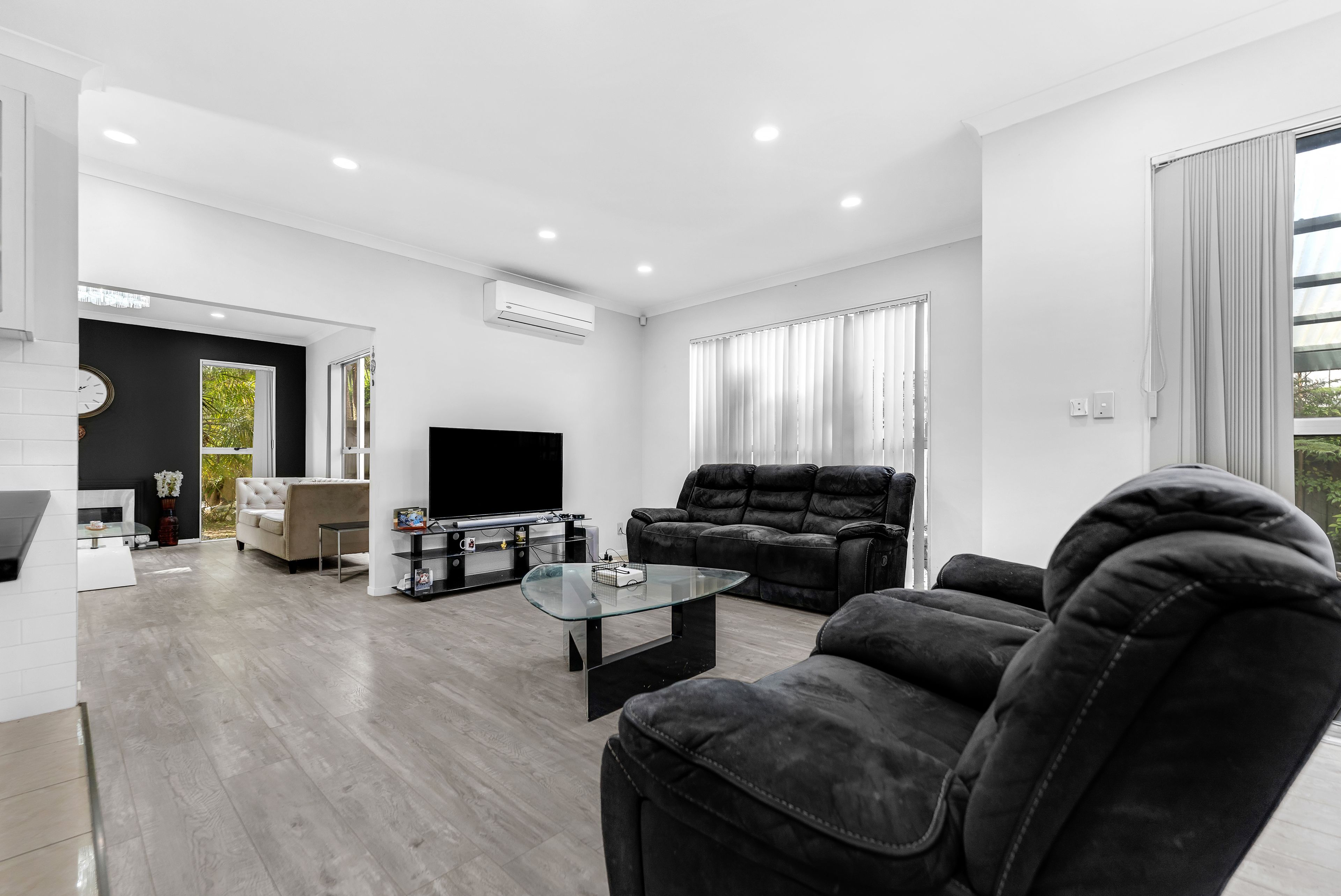 35 Packspur Drive, Flat Bush, Manukau City 2023 - Sold House - Ray ...