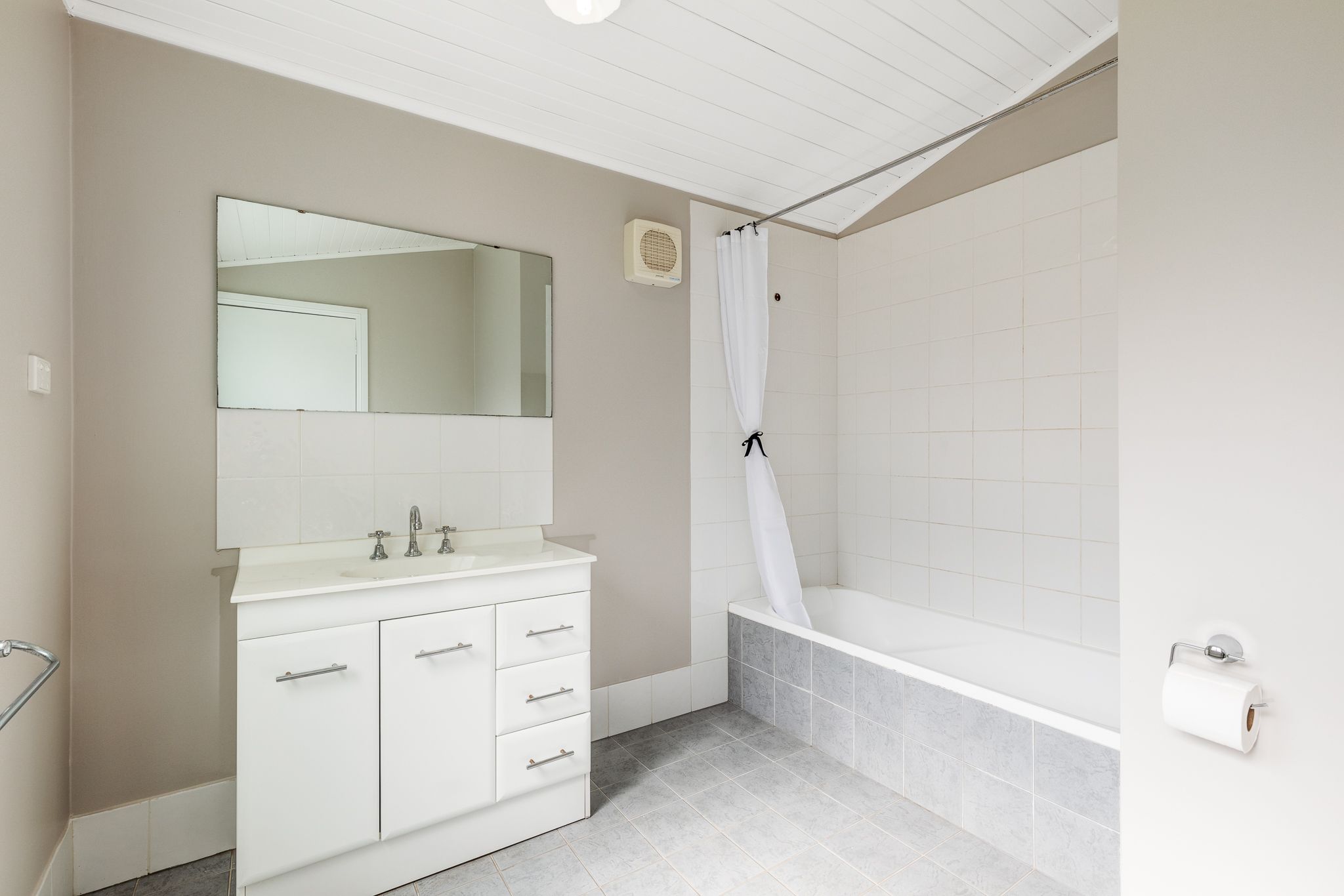 118 Eloiza Street, Dungog, NSW 2420 - House for Rent - Ray White Rural ...