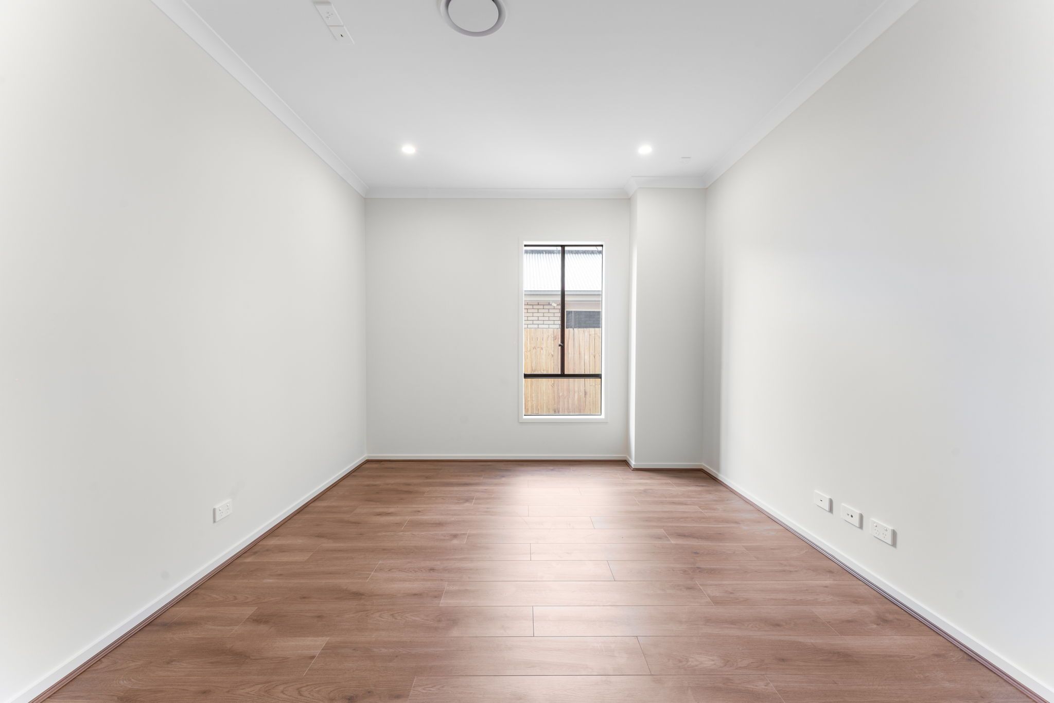 15 Petral Drive, FLAGSTONE, QLD 4280 - House for Rent - Ray White ...