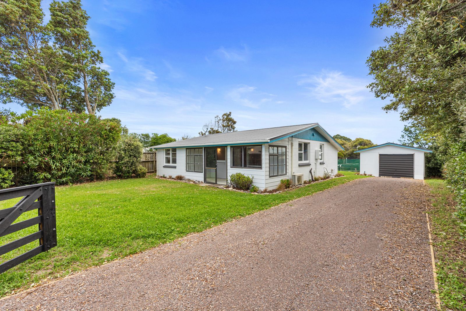422 Pukehina Parade, Pukehina, Western Bay Of Plenty District 3186 ...