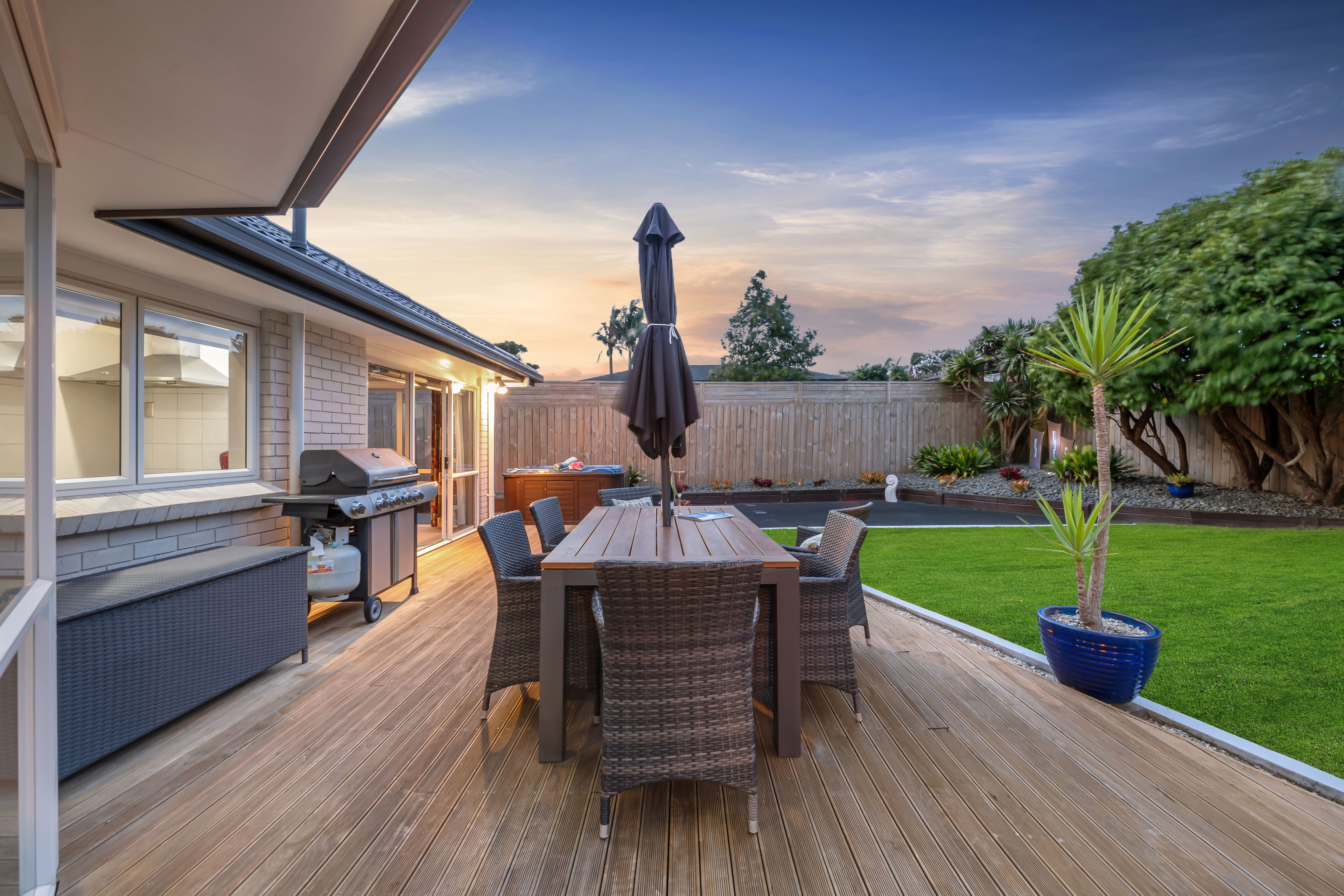 46 Nicholas Road, Somerville, Manukau City 2014 - Sold House - Ray ...