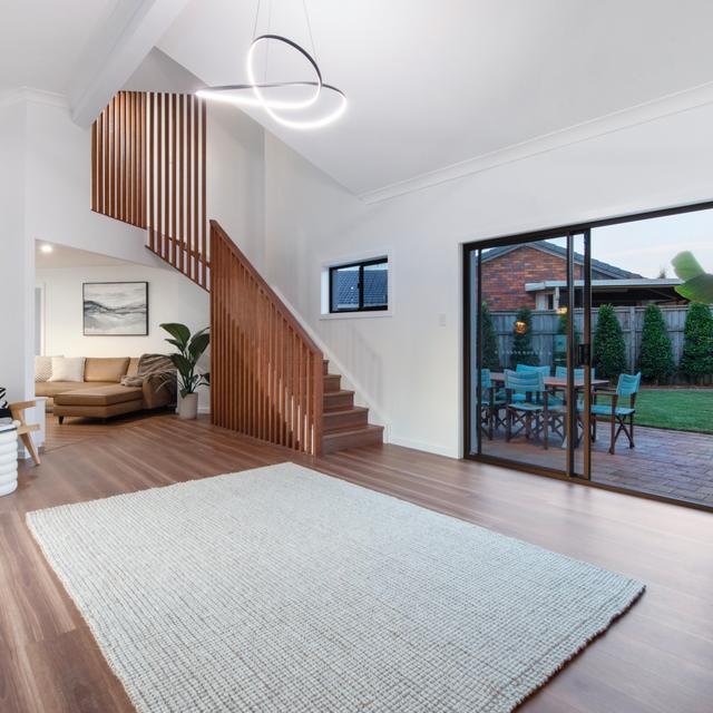 16 Edinburgh Road Benowa Waters Qld 4217 Sold House Ray White