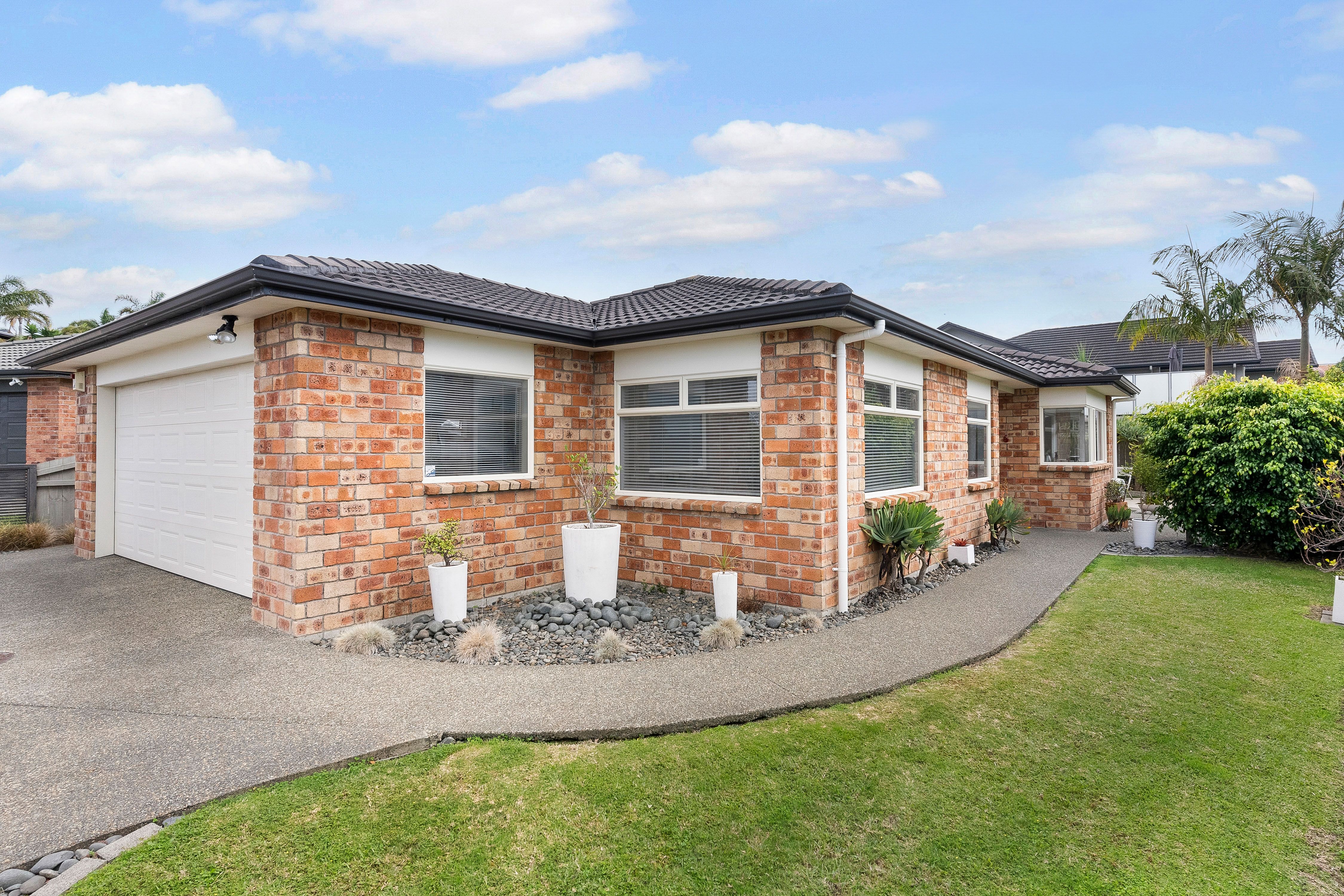 10 Chesterfield Way, Orewa, Rodney 0931 - Sold House - Ray White Carpenter Realty