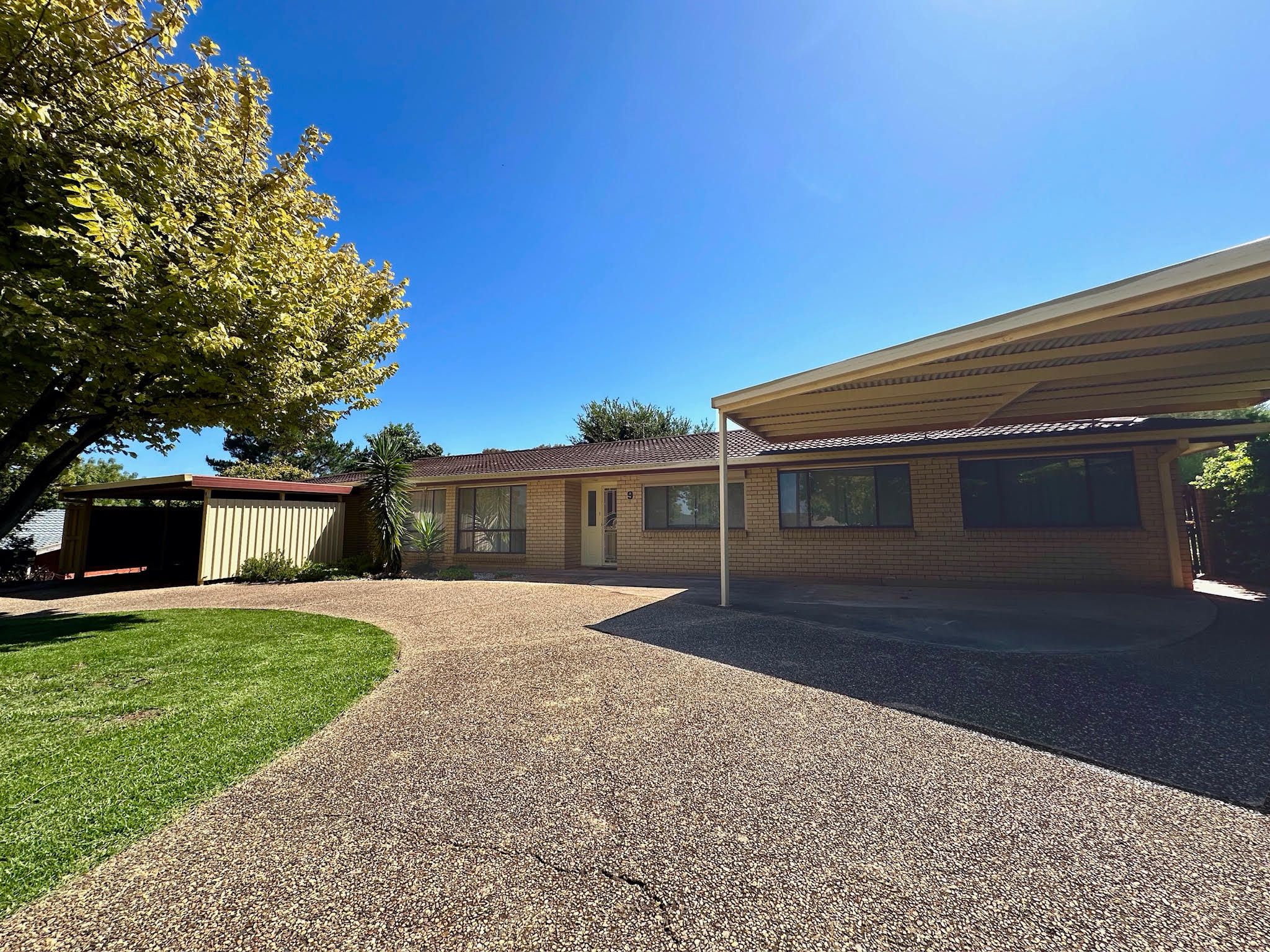 9 Normoyle Crescent, Young, NSW 2594 - Leased House - Ray White Young ...