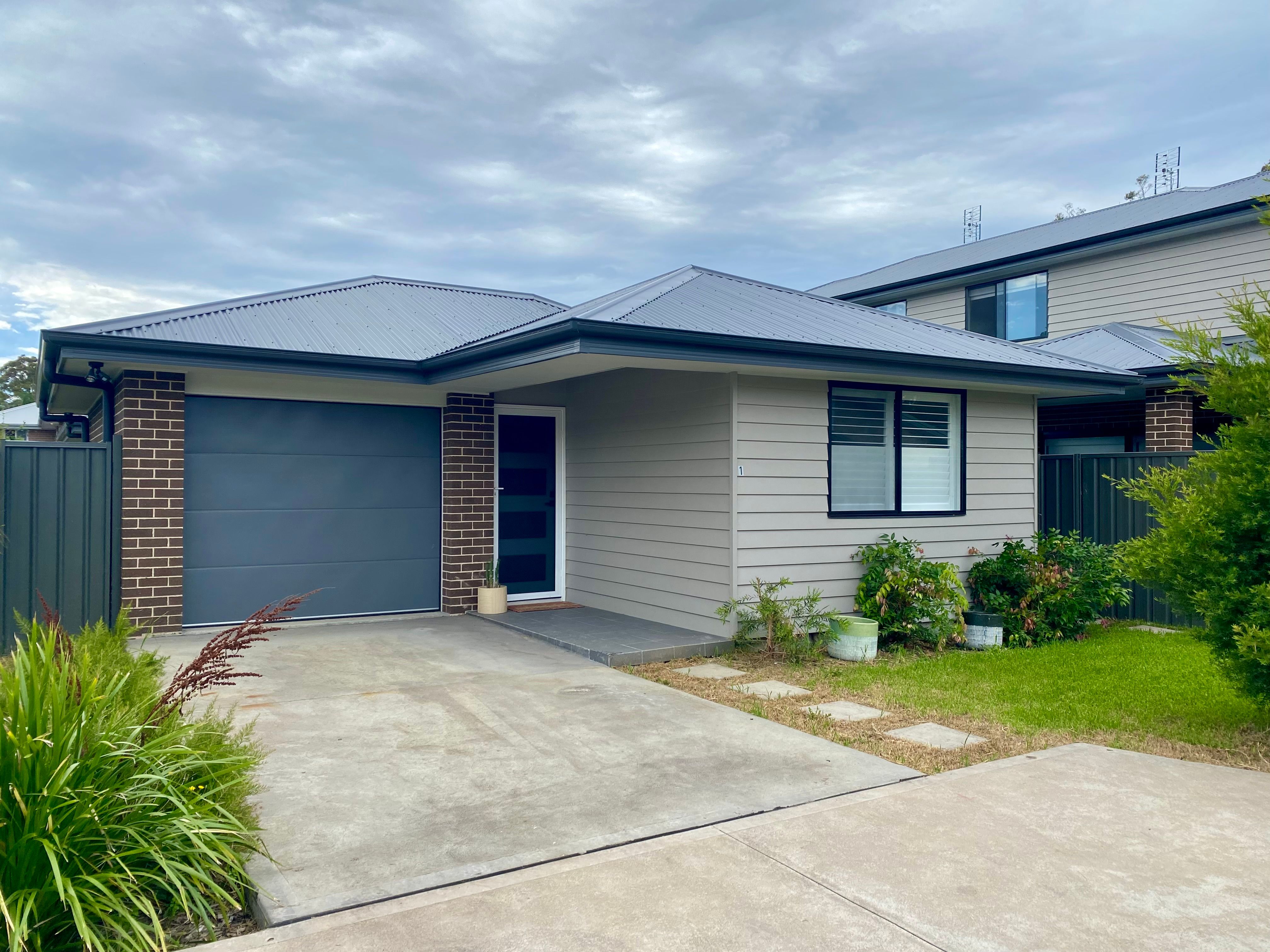 1/54a Hillcrest Avenue, South Nowra, NSW 2541 - Leased Villa - Ray ...