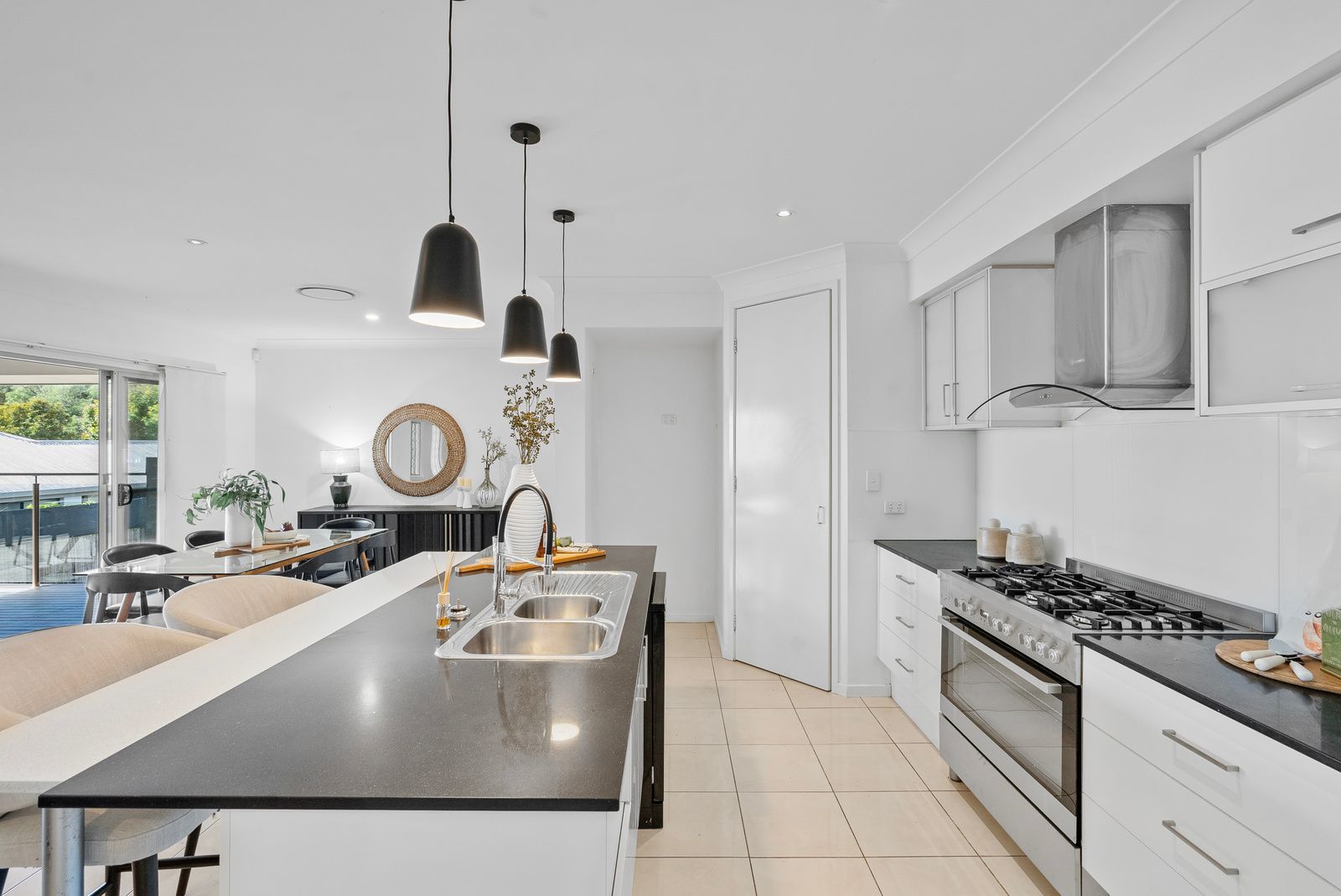 32 Victoria Drive, Pacific Pines, QLD 4211 - Sold House - Ray White TMG