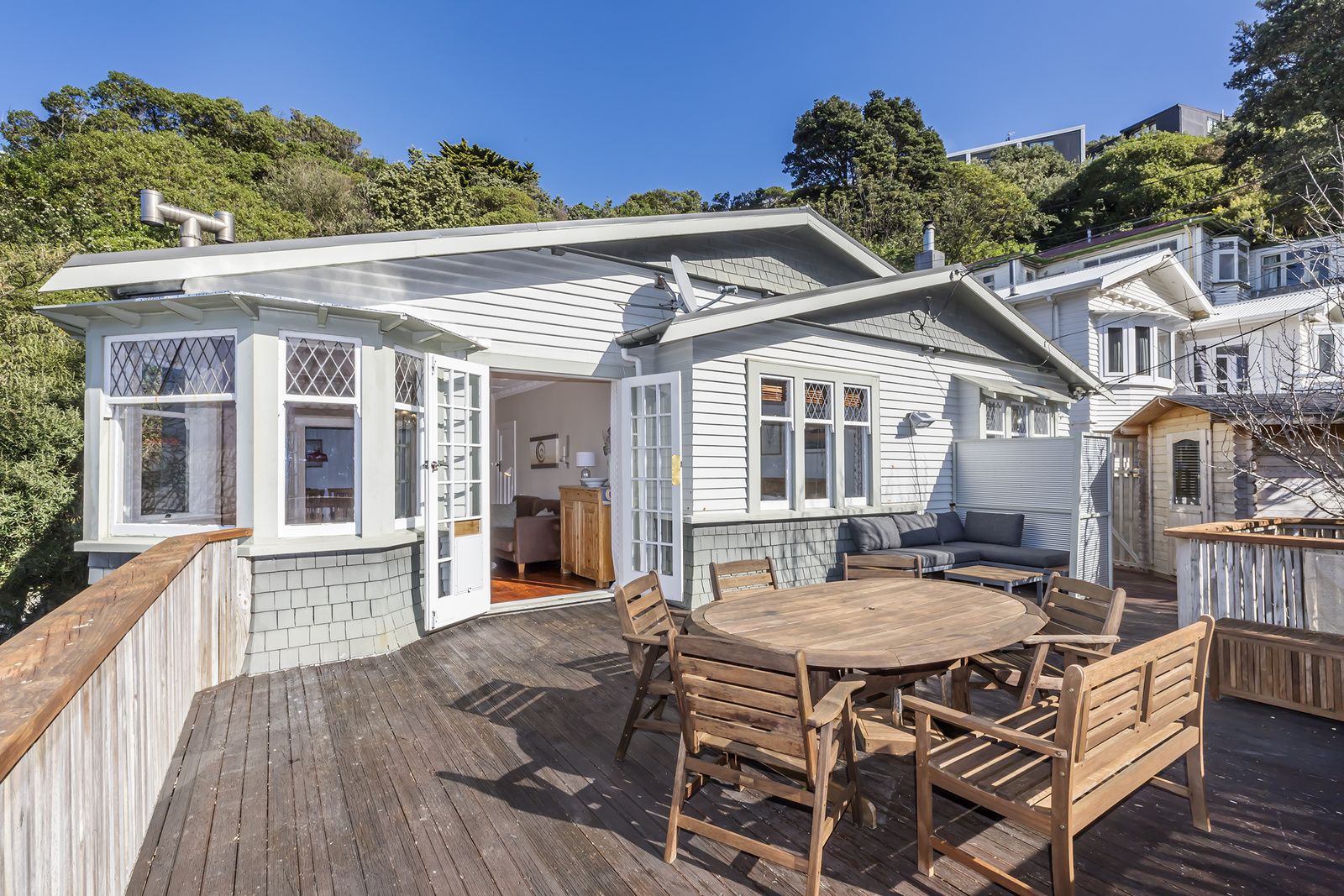 13 Valley Street, Island Bay, Wellington City 6023 - Sold House - Ray ...