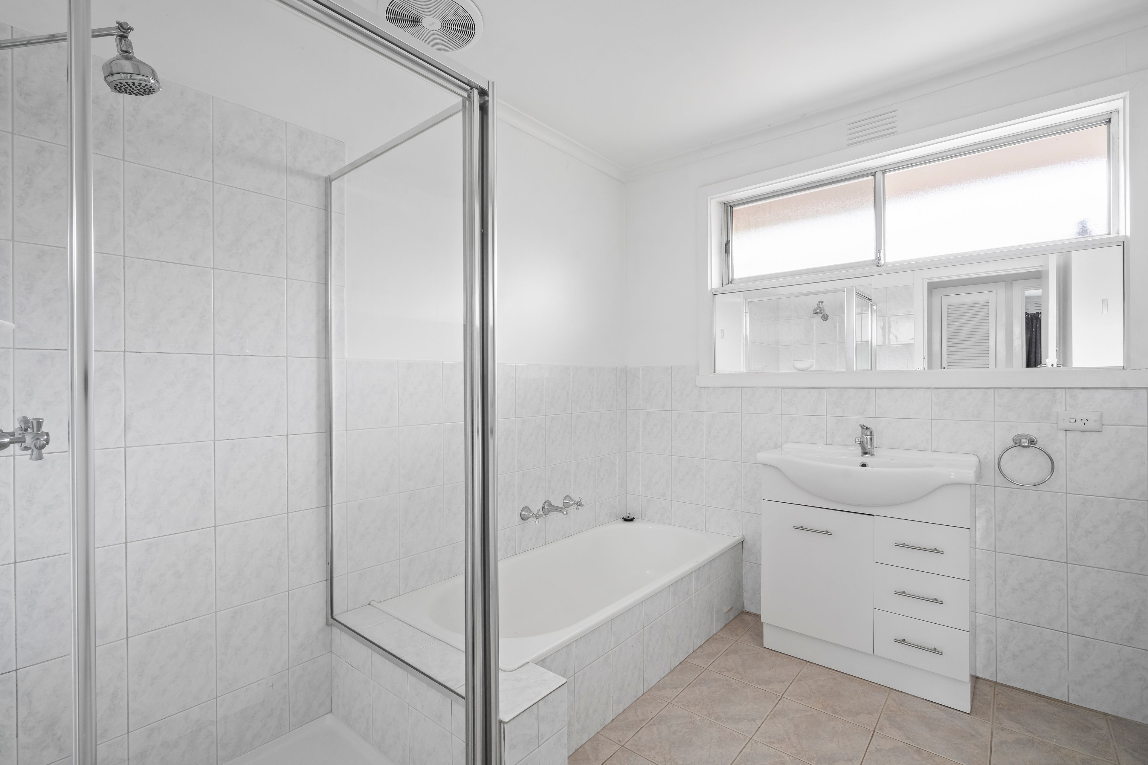 4/8 Crown Avenue, Mordialloc, VIC 3195 - Unit for Rent - Ray White The ...