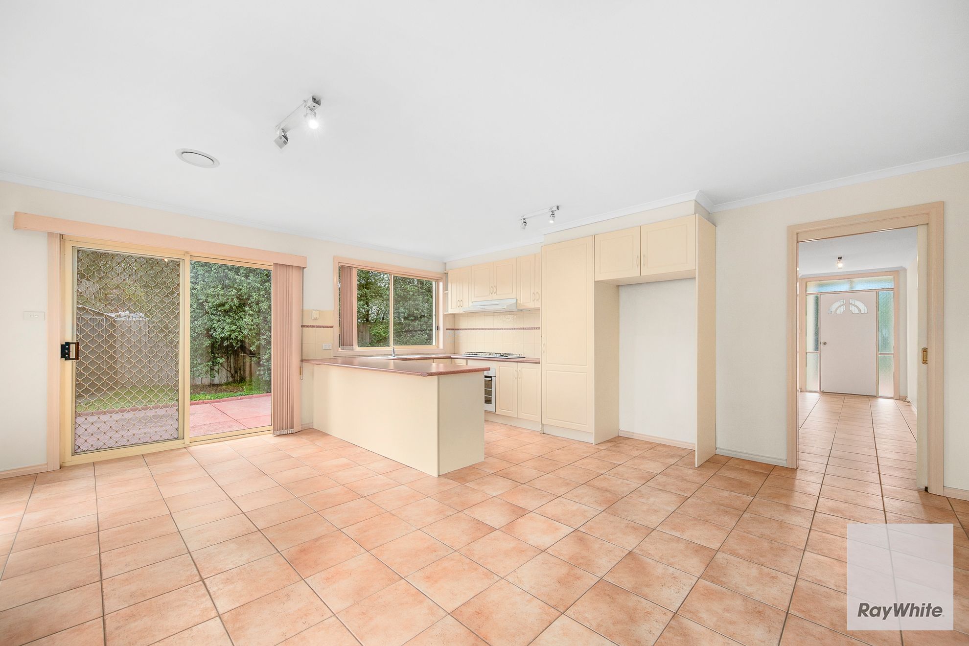 2/23 Santa Monica Drive, Keilor Lodge, VIC 3038 - Leased House - Ray ...