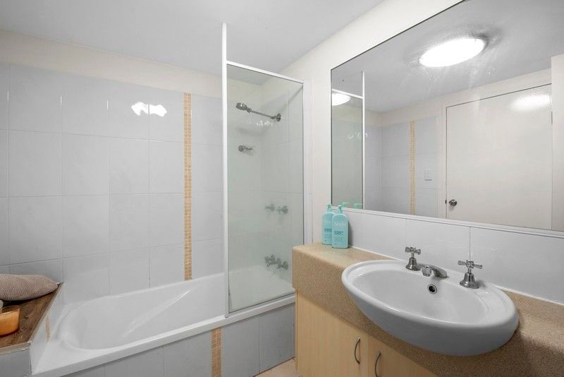 14/423-427 Draper Street, Parramatta Park, QLD 4870 - Sold Unit - Ray ...