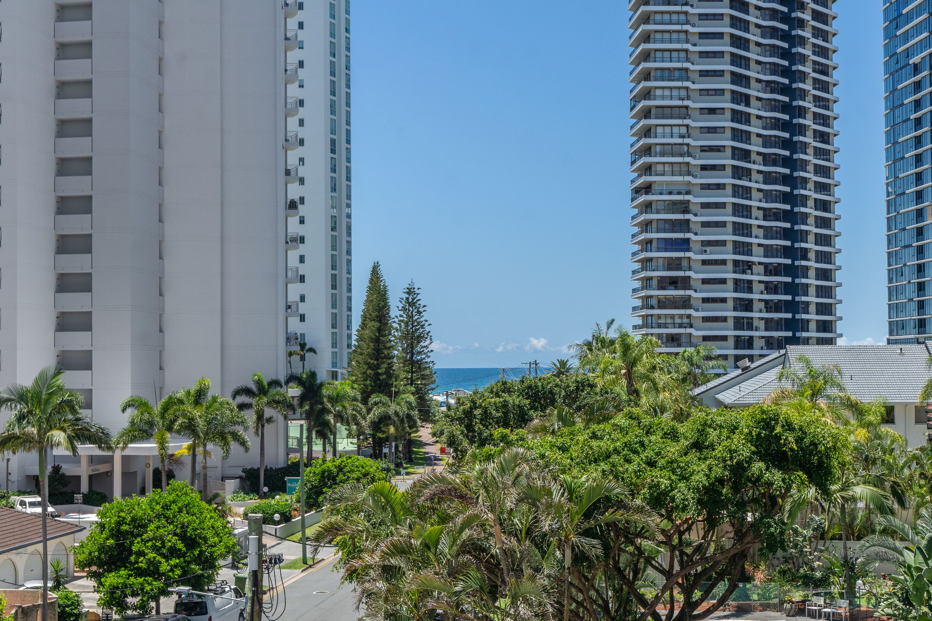 1/24 Woodroffe Avenue, Main Beach, QLD 4217 - Sold Apartment - Ray ...