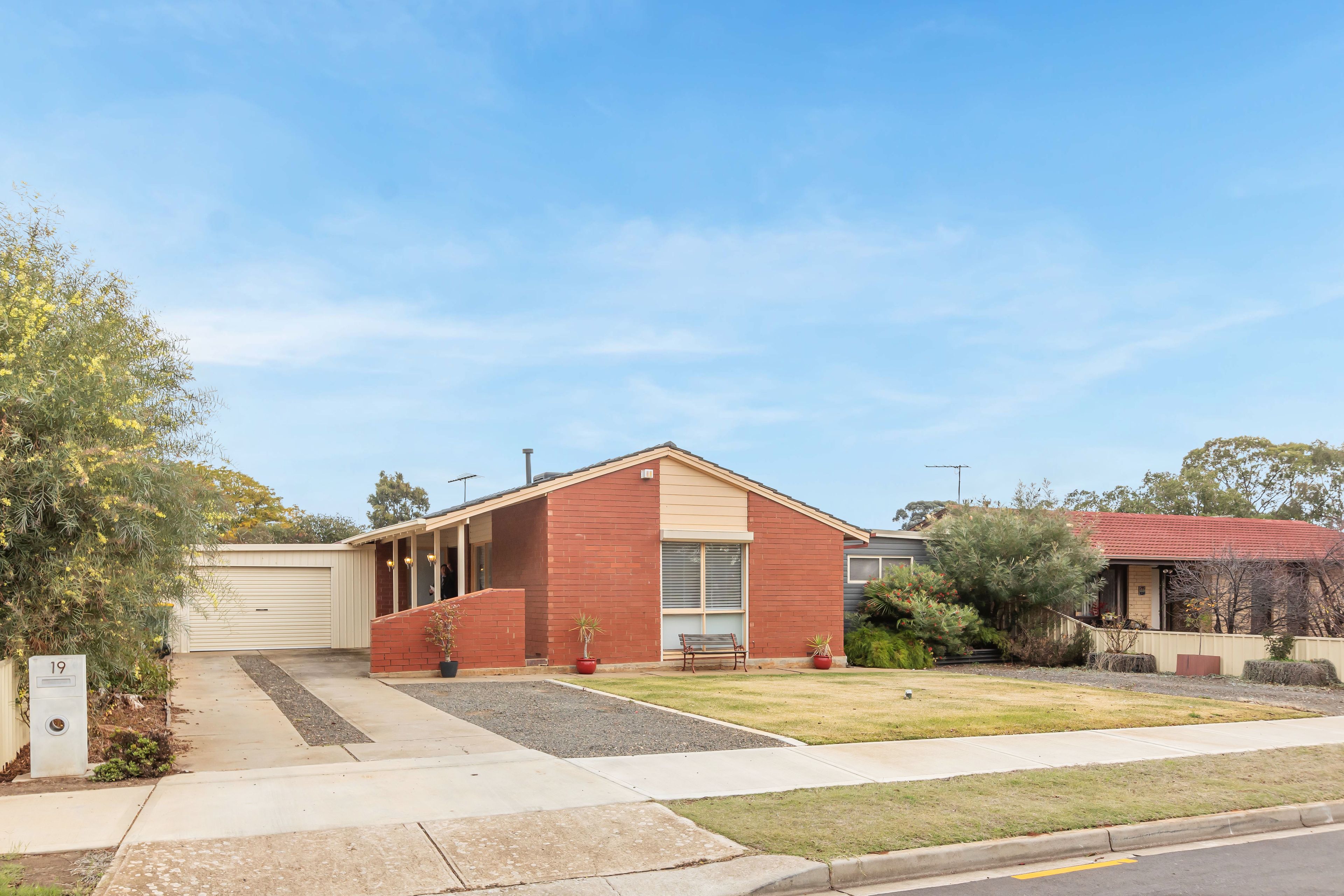 Ray White Craigmore