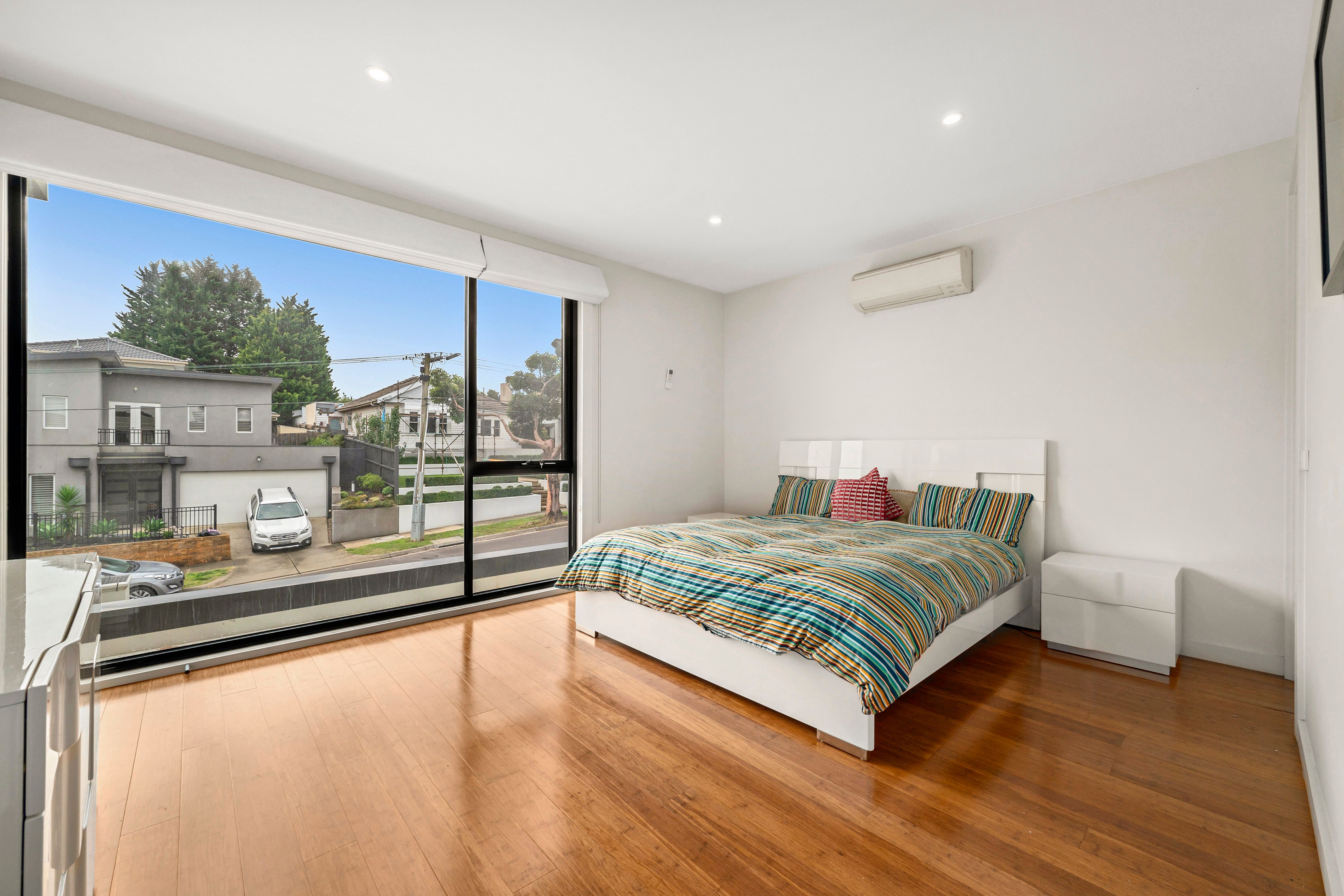 570B Huntingdale Road, Mount Waverley, VIC 3149 - Sold Townhouse - Ray ...