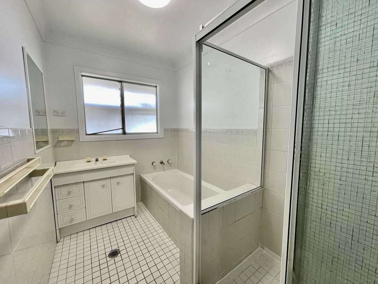 1/4 Medlyn Street, Parkes, NSW 2870 - Leased Unit - Ray White Parkes ...