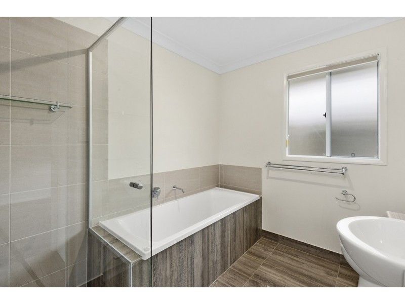 12 Orchard Lane, Glenvale, QLD 4350 - House for Sale - Ray White ...