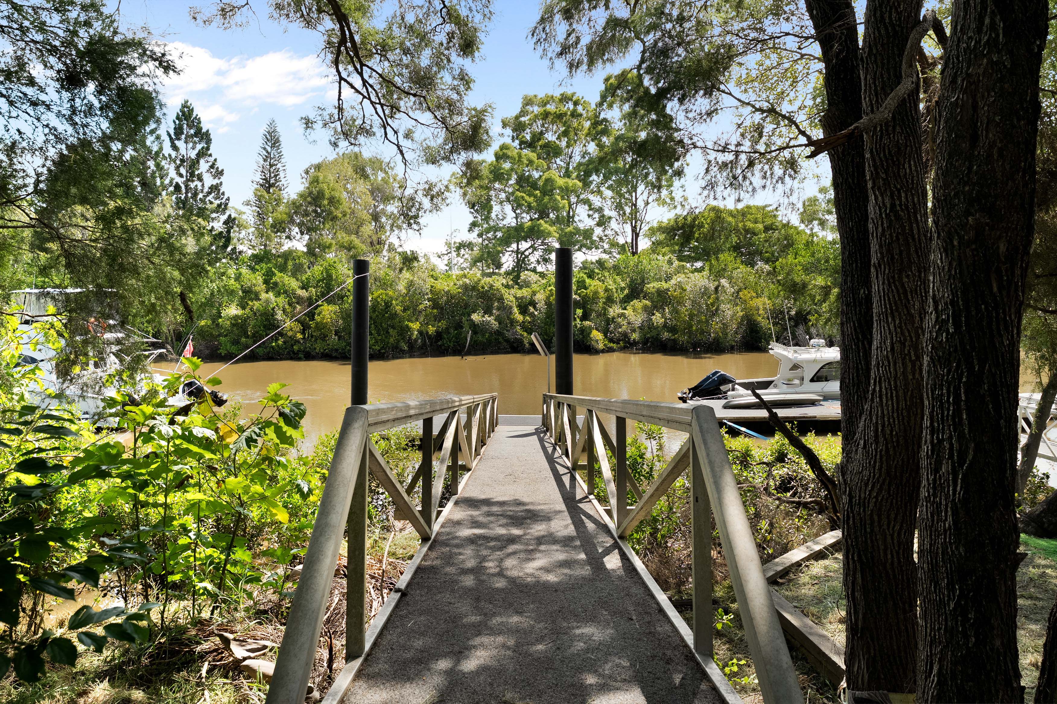 15 Vivian Street, Tennyson, QLD 4105 - Sold House - Ray White Sherwood ...