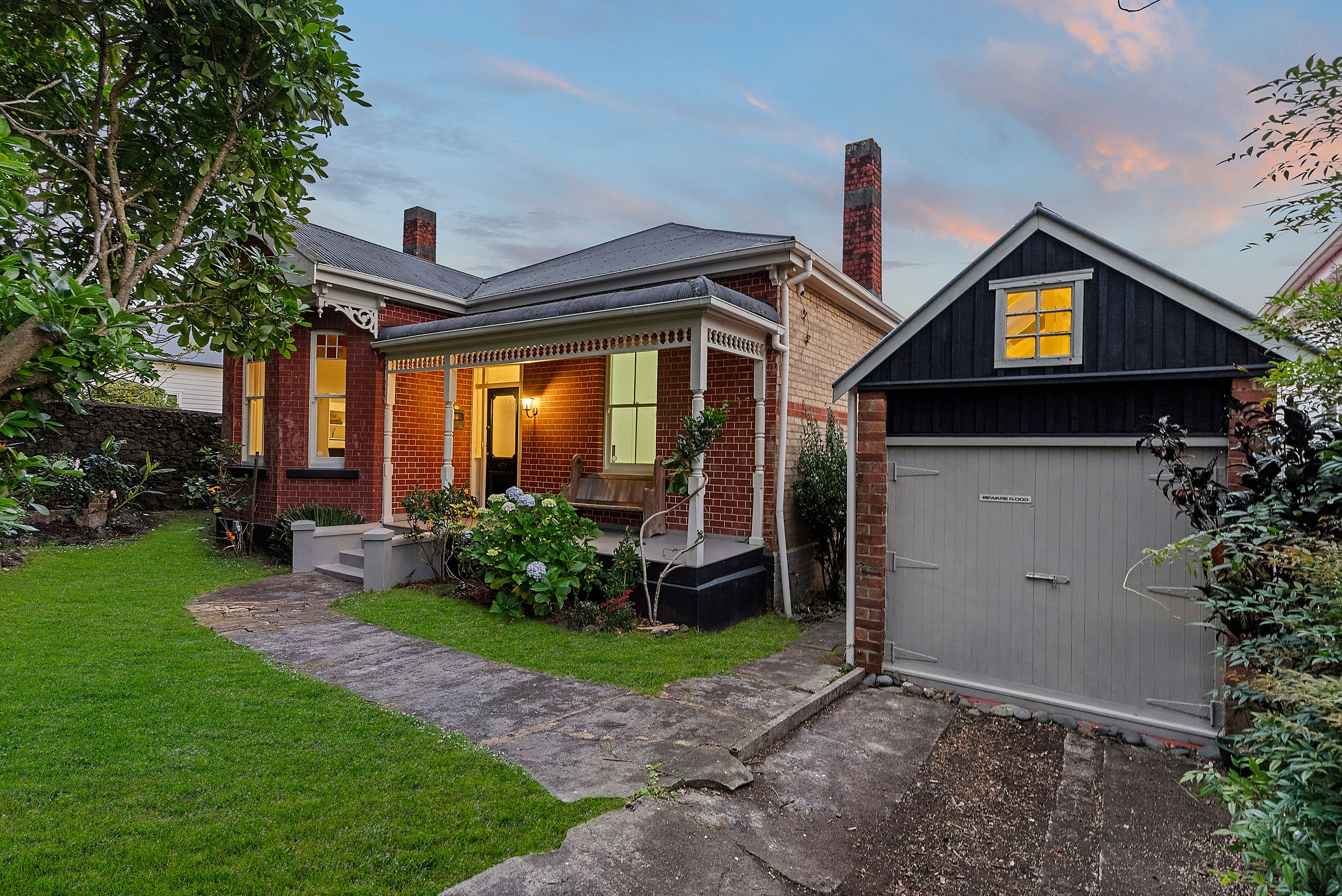 8 Sandringham Road, Kingsland, Auckland City 1021 - Sold House - Ray ...