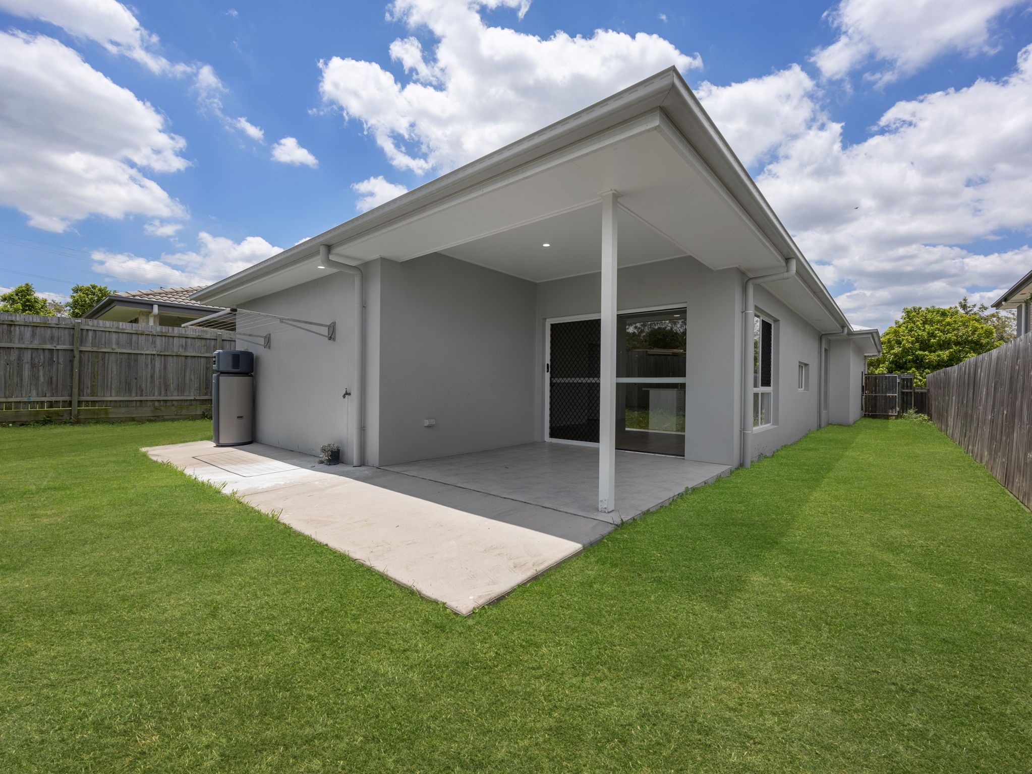 9 Kevin Mulroney Drive, Flinders View, QLD 4305 - House for Rent - Ray ...