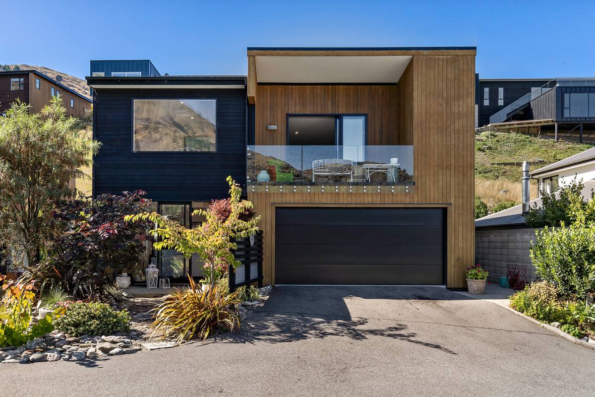 6 Redfern Terrace, Arthurs Point, Queenstown Lakes District | Real ...