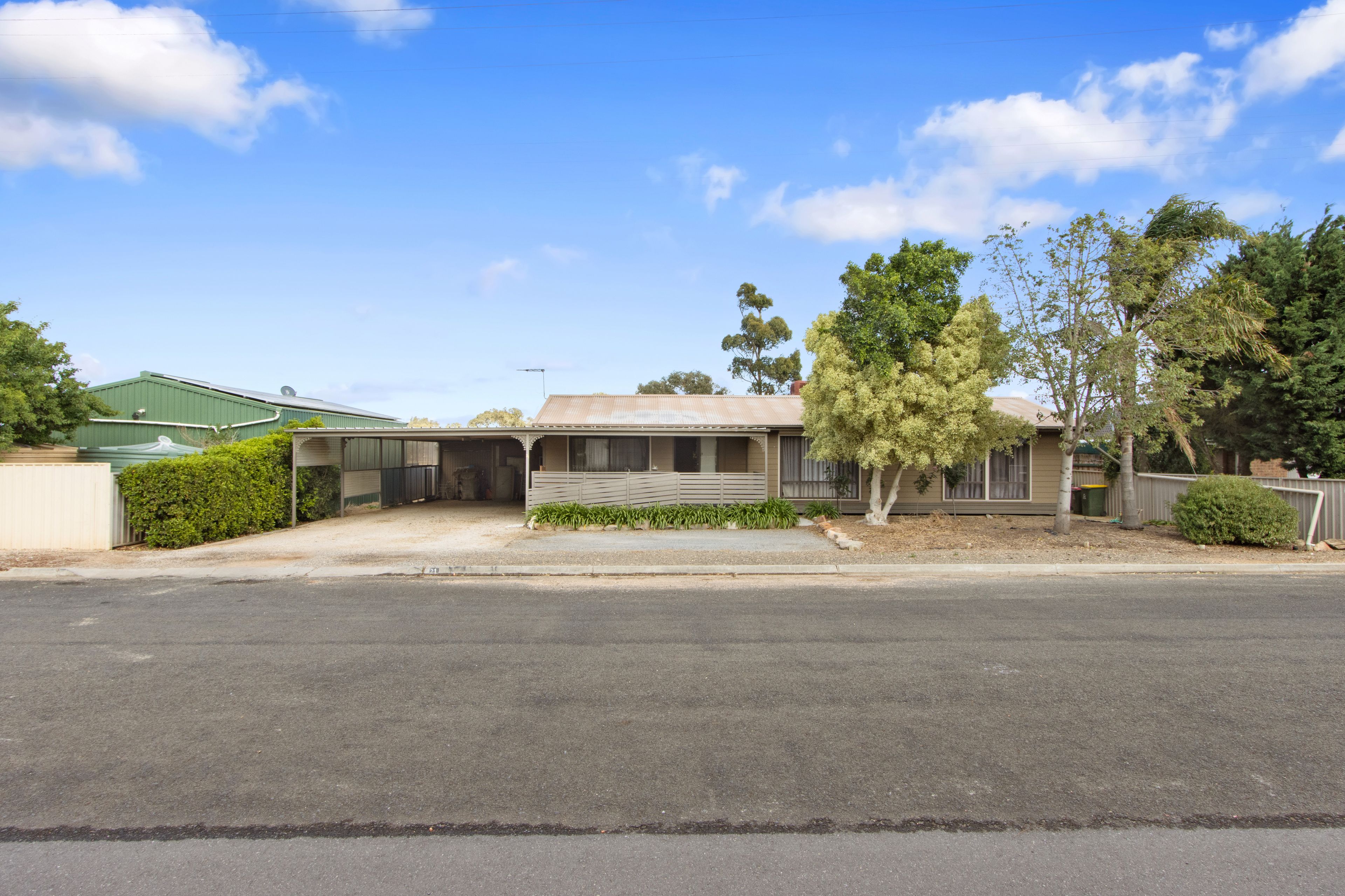 21 Mallala Road, Two Wells, SA 5501 - Sold House - Ray White Barossa ...